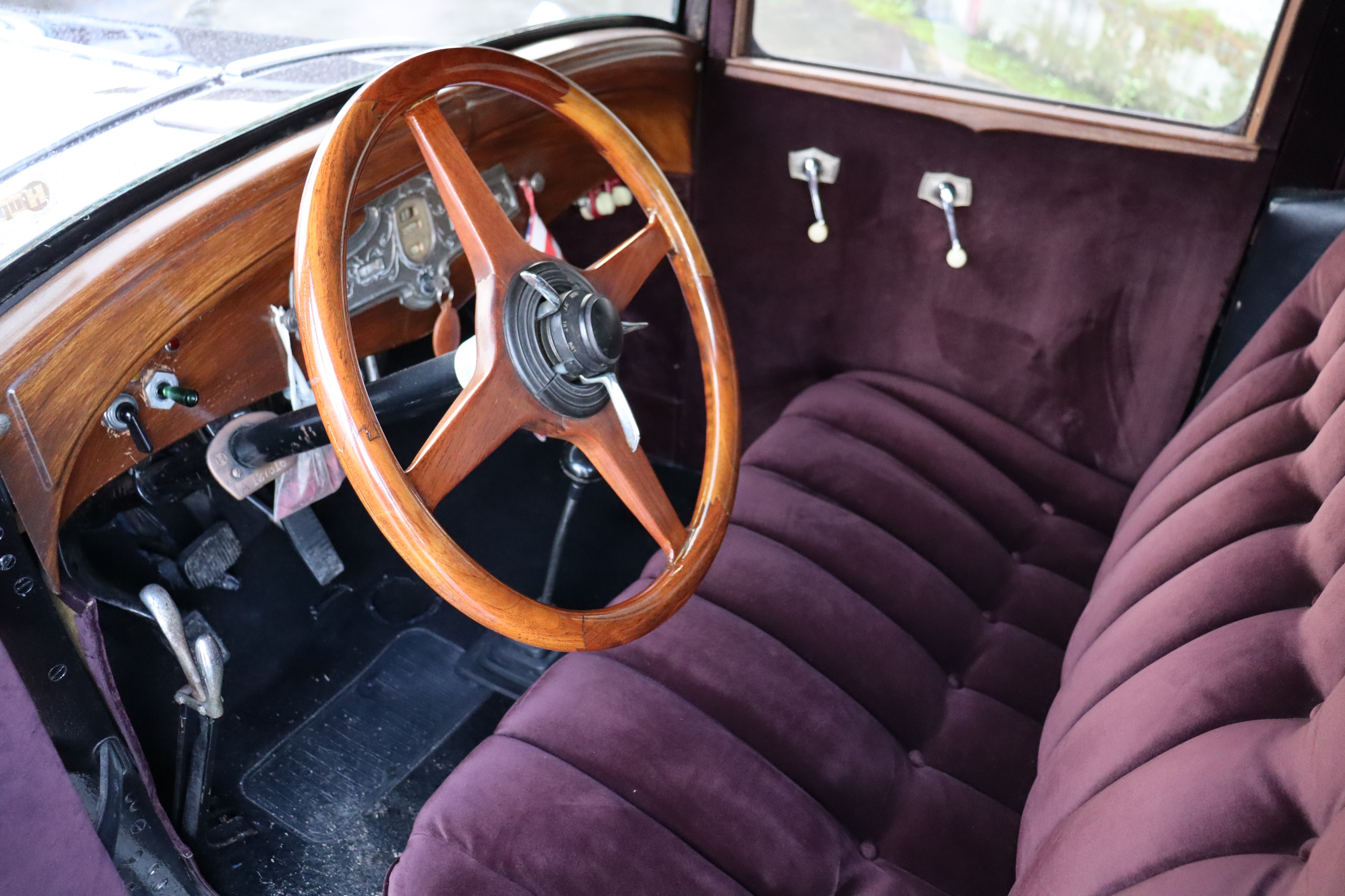 Lot 49 - 1929 Hupmobile Model A Saloon