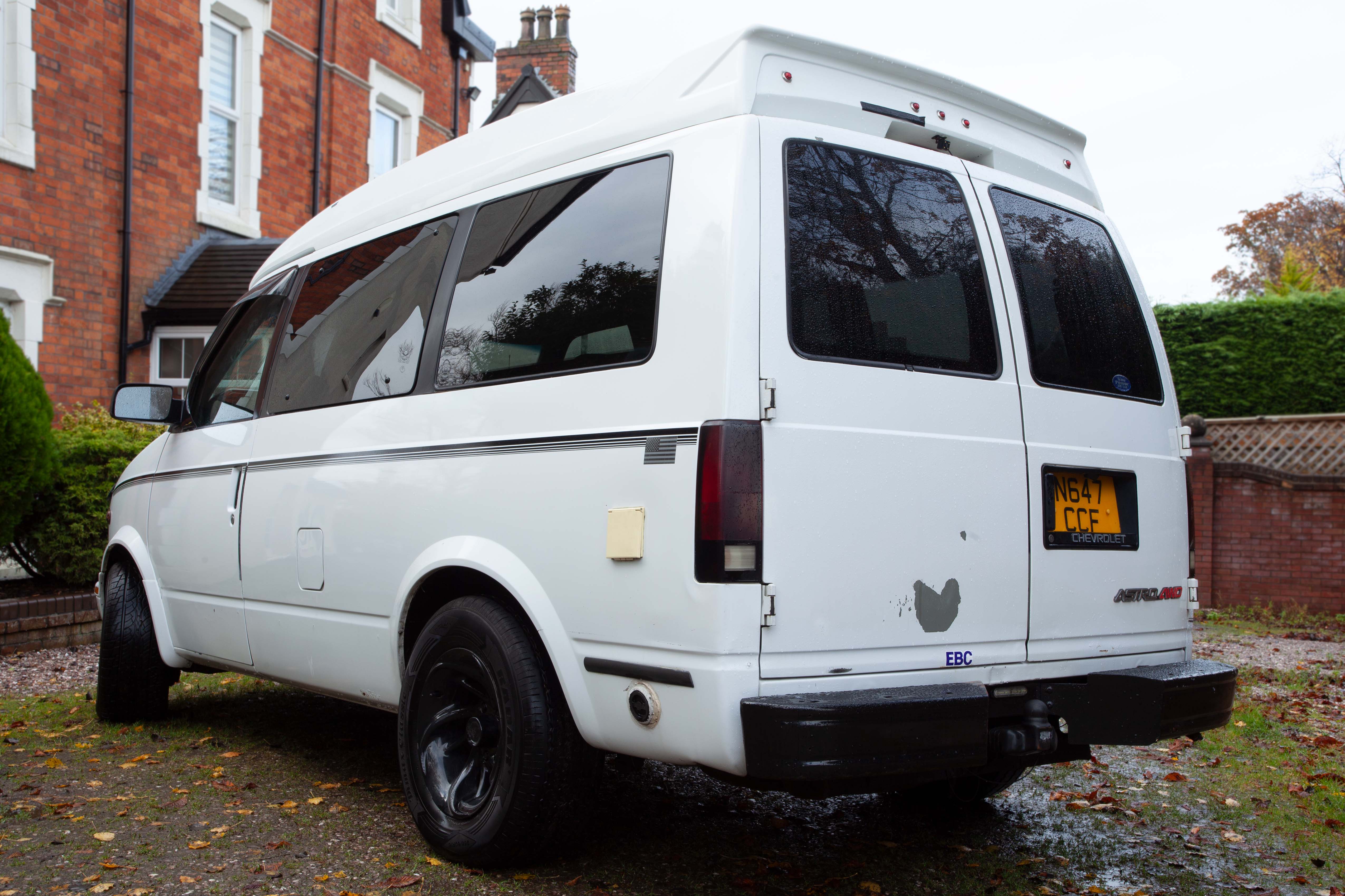 Lot 94 - 1996 Chevrolet Astro Day Van