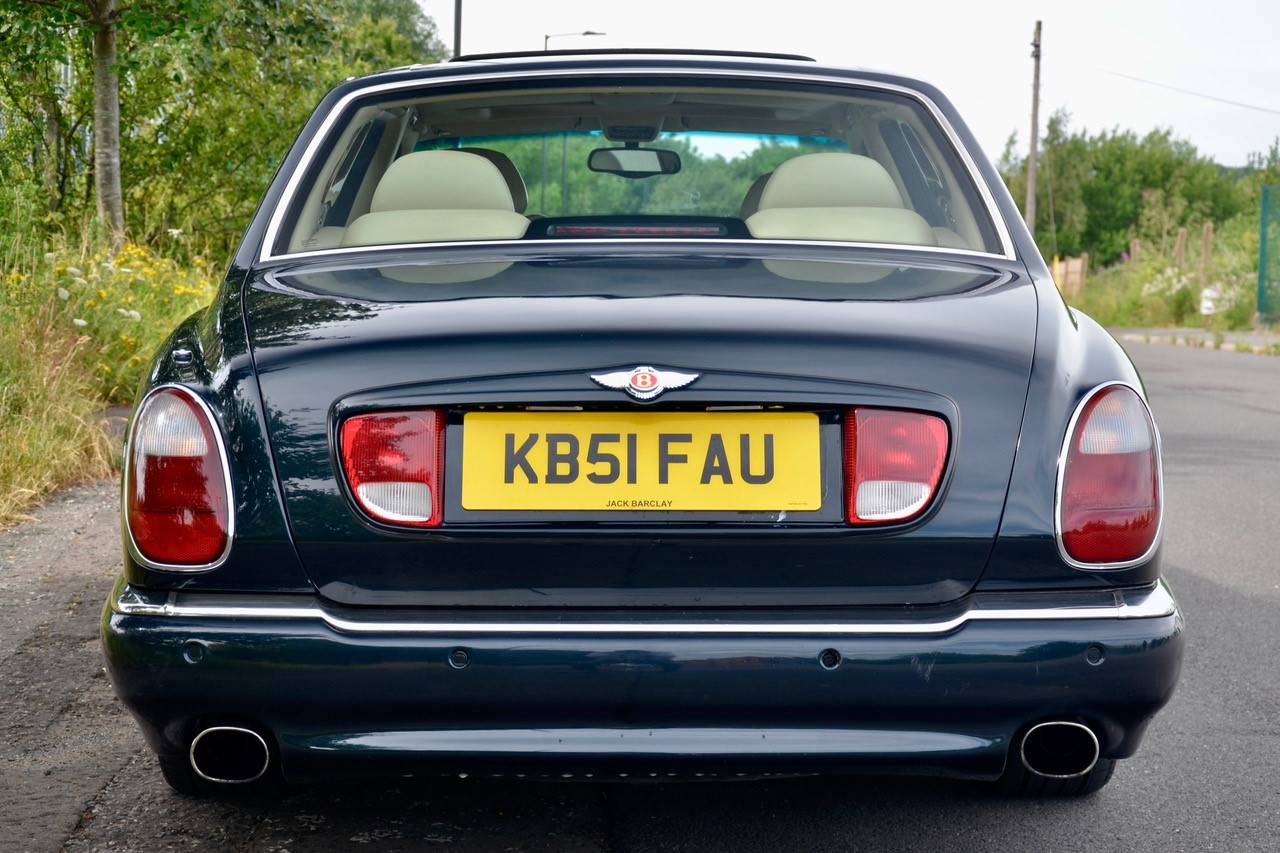 Lot 54 - 2001 Bentley Arnage Red Label