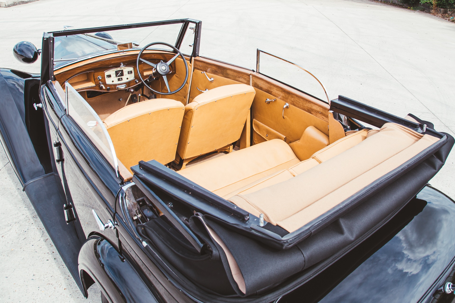 Lot 51 - 1938 Vauxhall GY 25 Wingham Cabriolet