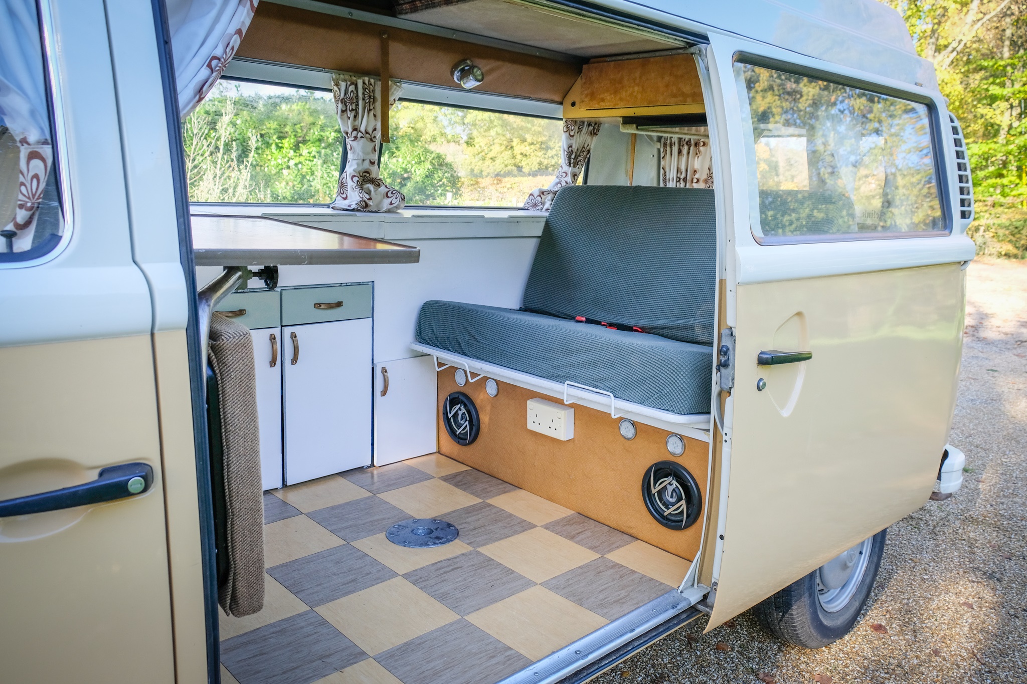 Lot 22 - 1979 Volkswagen Type 2 (T2) Devon Moonraker