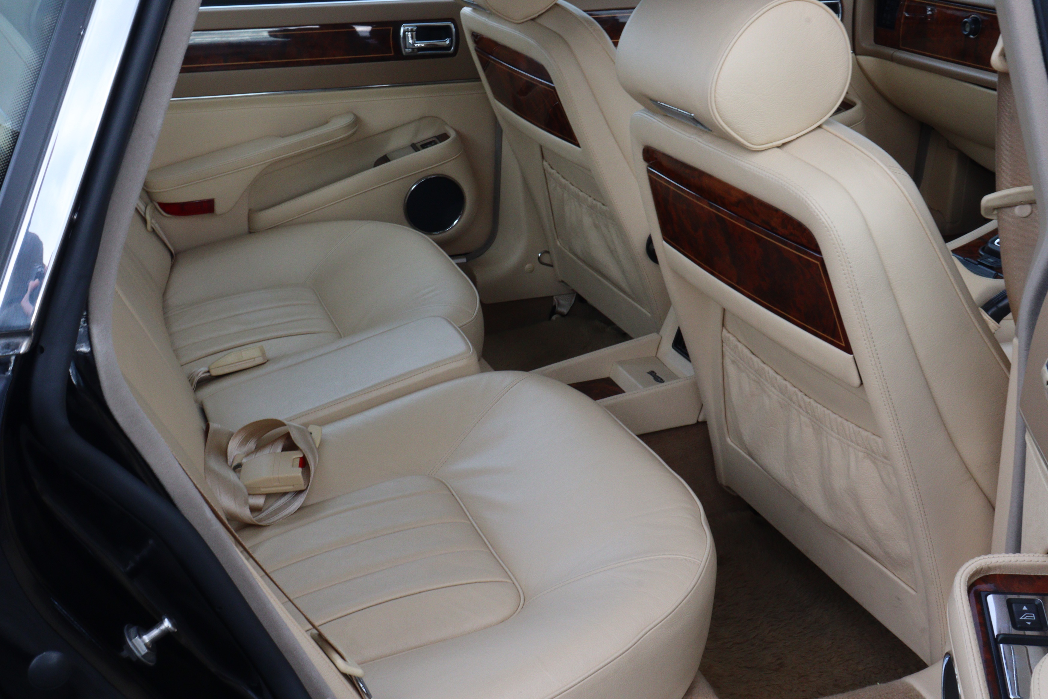 Lot 25 - 1992 Daimler 4.0 Saloon