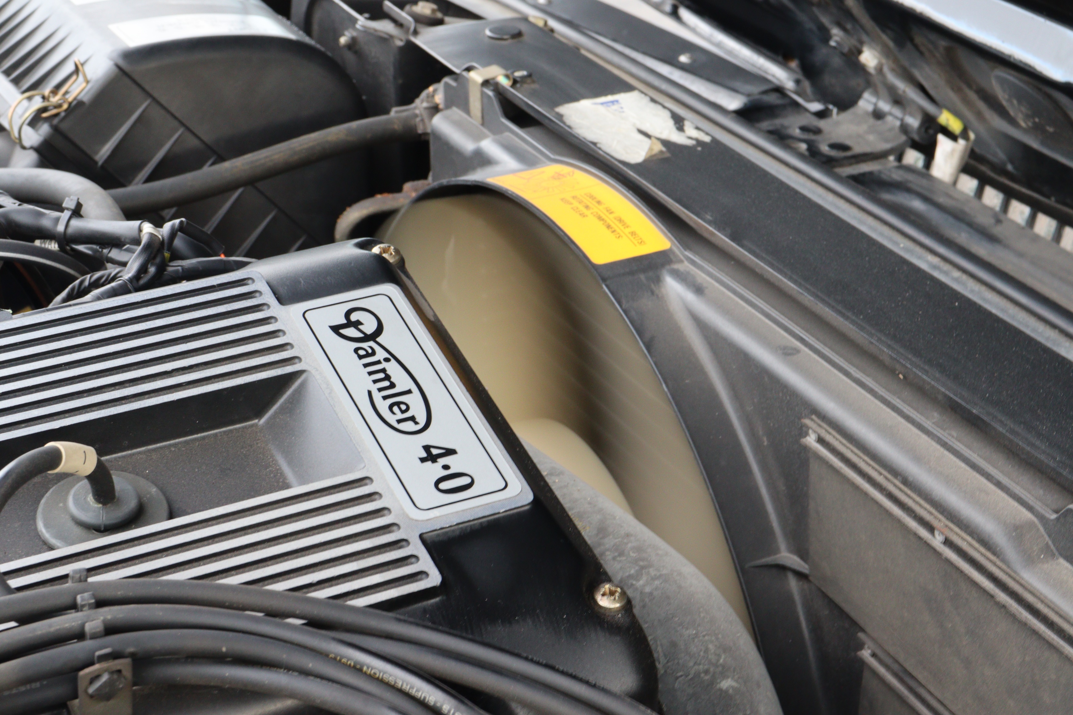 Lot 25 - 1992 Daimler 4.0 Saloon