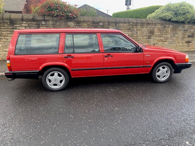 Lot 4 - 1990 Volvo 740 Turbo Estate