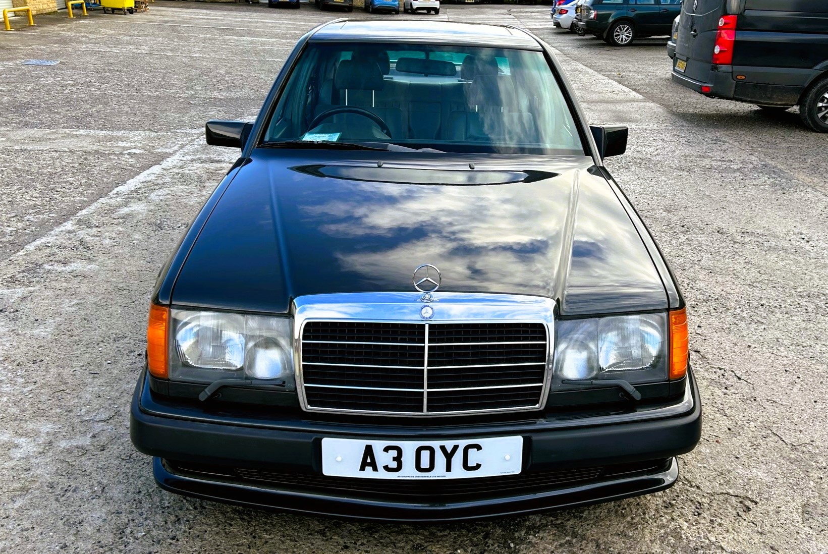 Lot 112 - 1988 Mercedes-Benz 300E