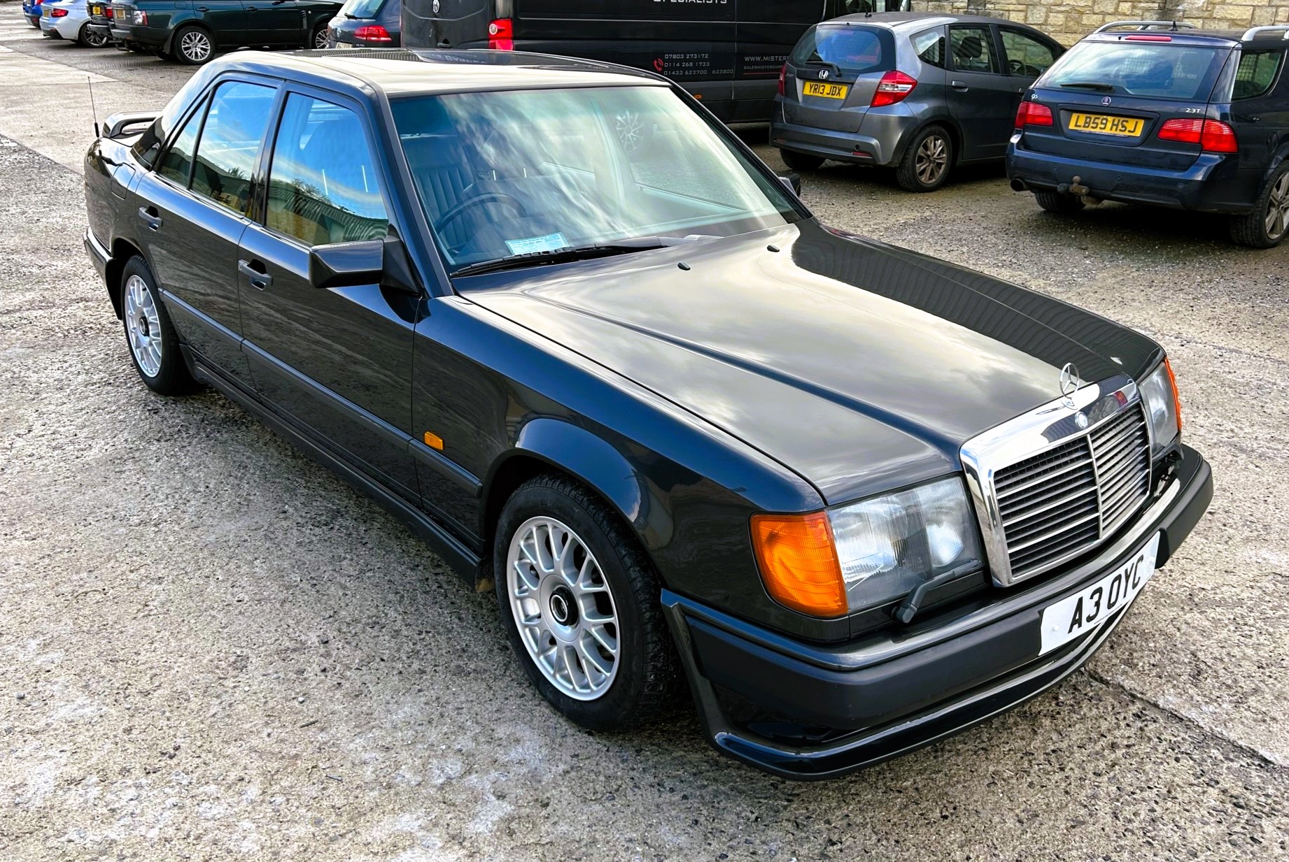 Lot 112 - 1988 Mercedes-Benz 300E