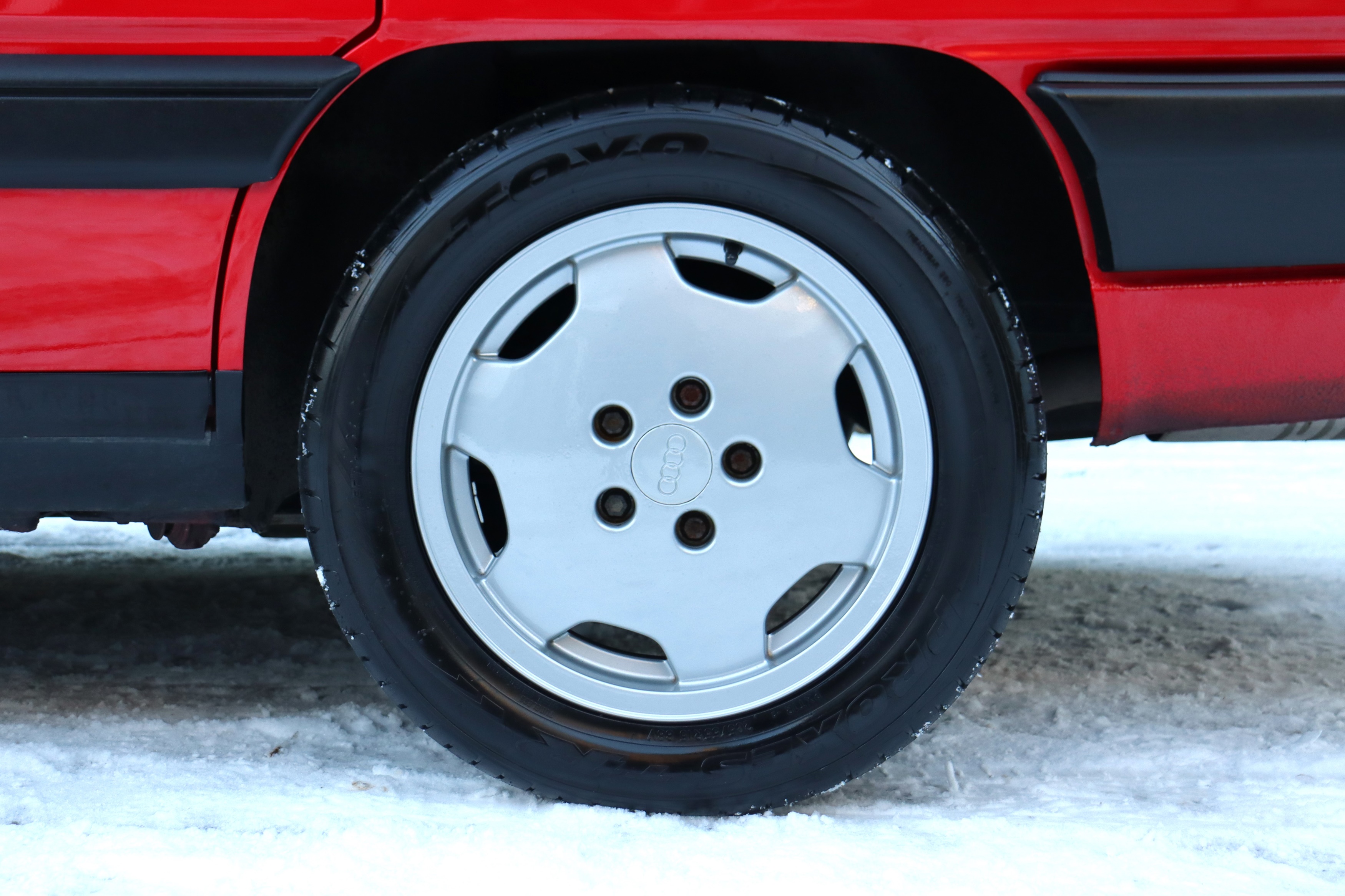 Lot 18 - 1990 Audi 100 Avant Quattro Turbo