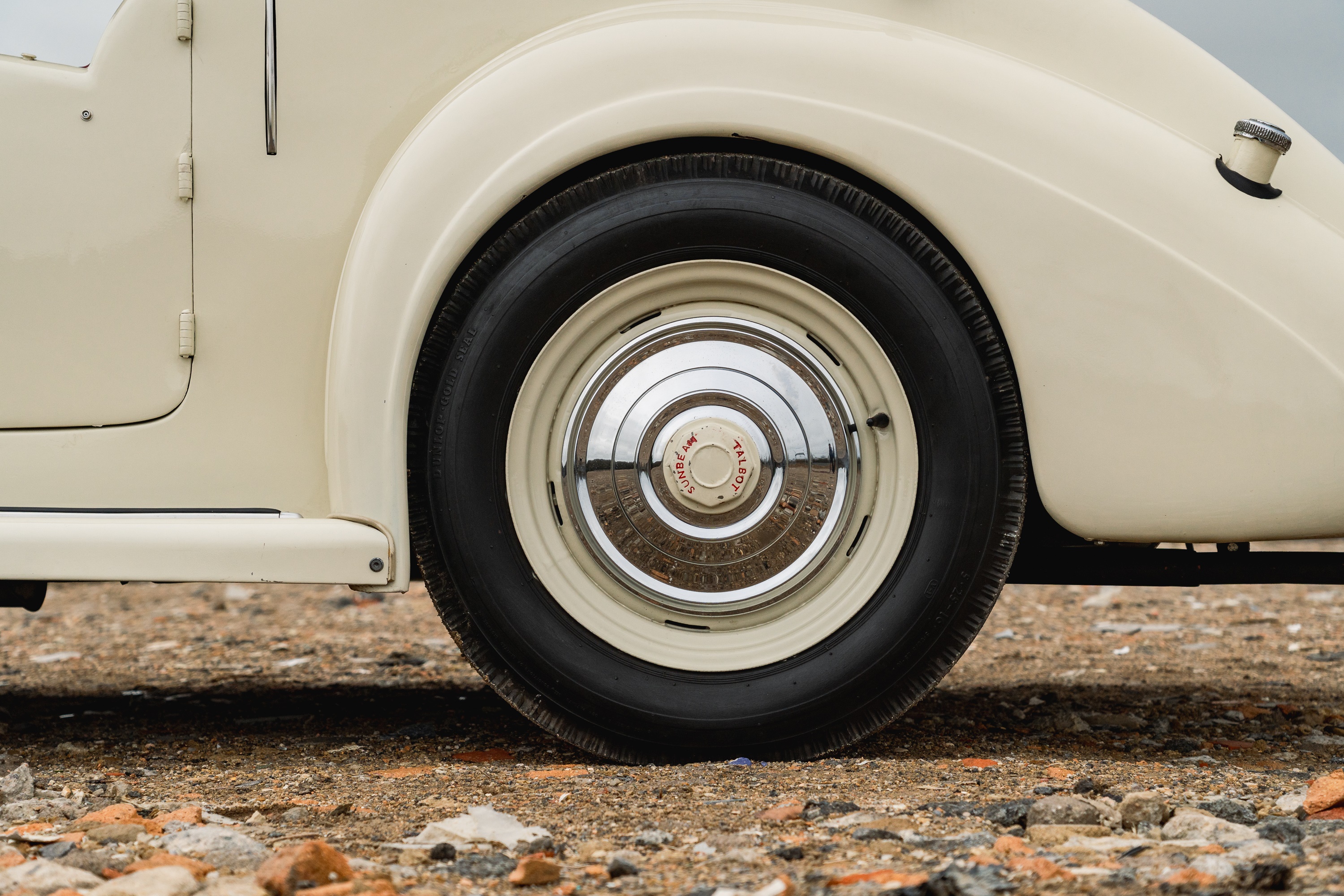 Lot 23 - 1947 Sunbeam-Talbot 2-Litre Sports Tourer