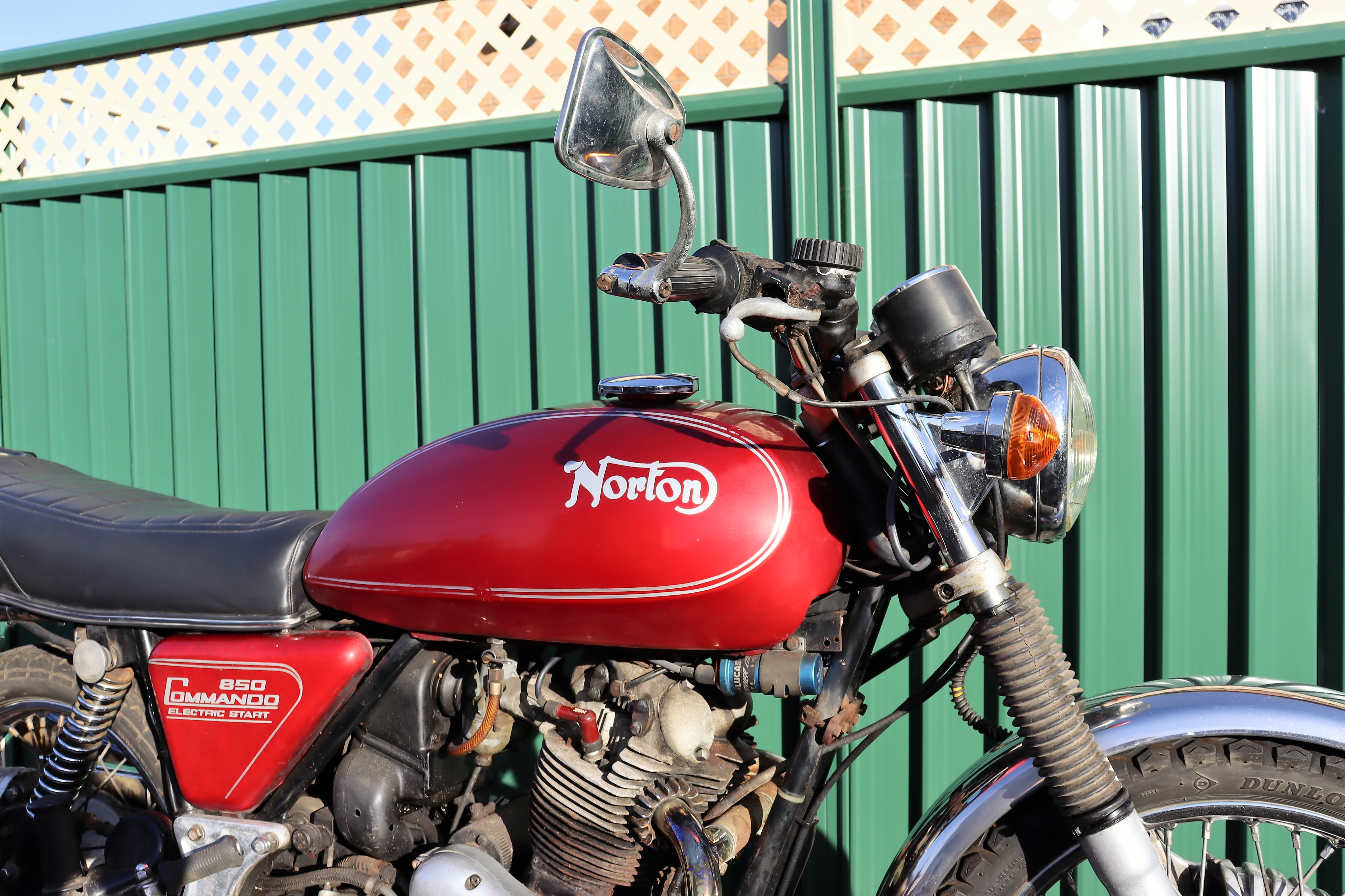 Lot 352 - 1975 Norton Commando 850