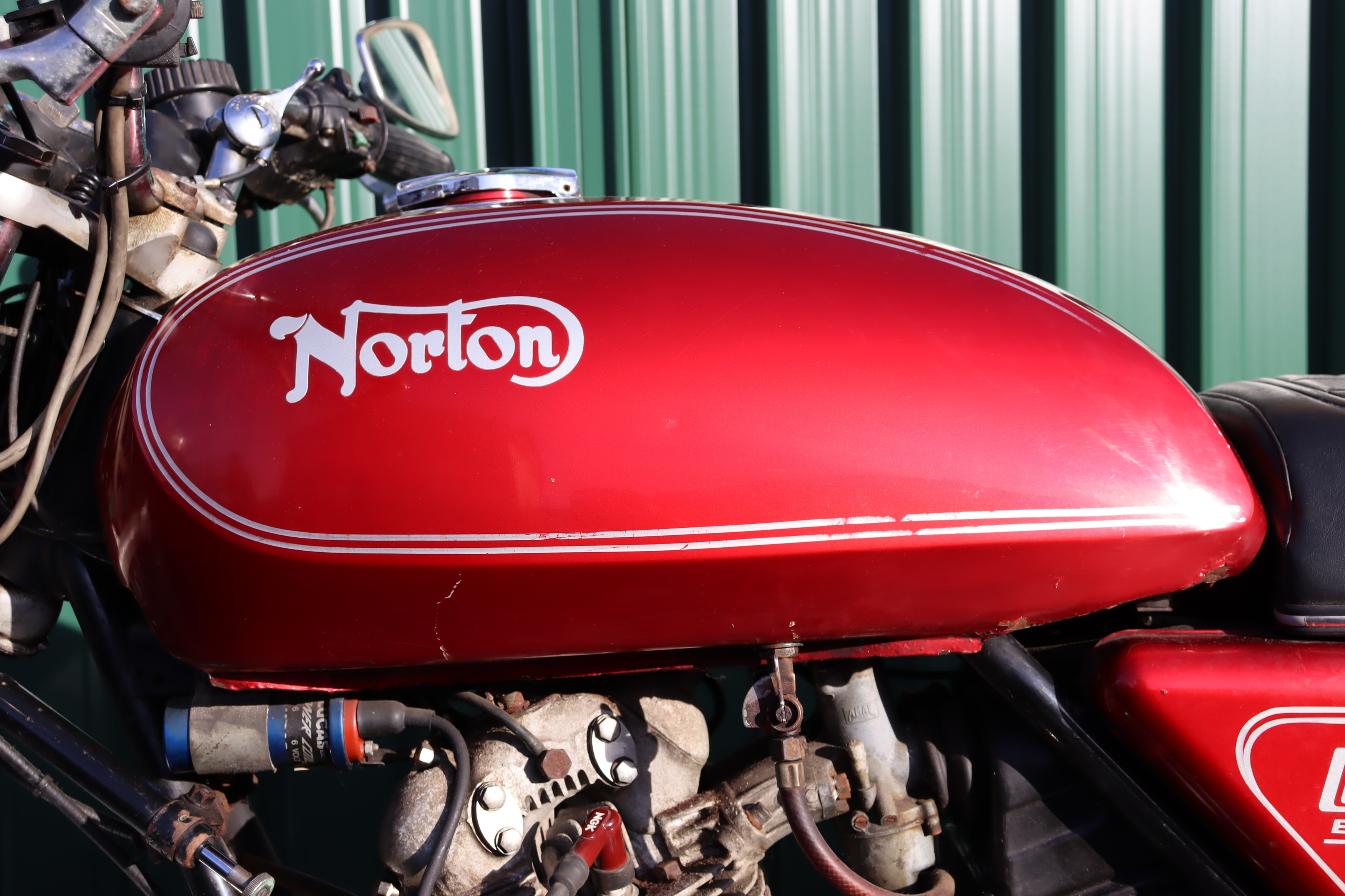 Lot 352 - 1975 Norton Commando 850