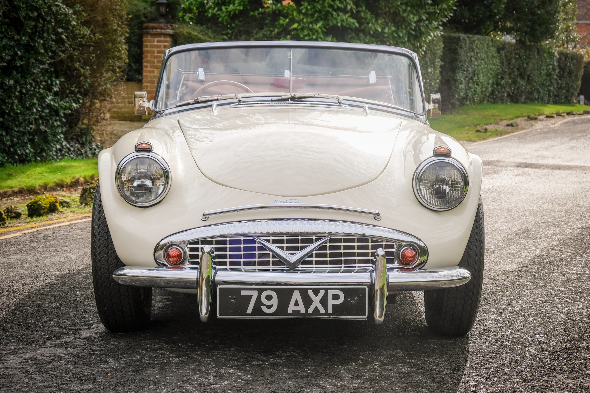 Lot 113 - 1960 Daimler SP250 Dart