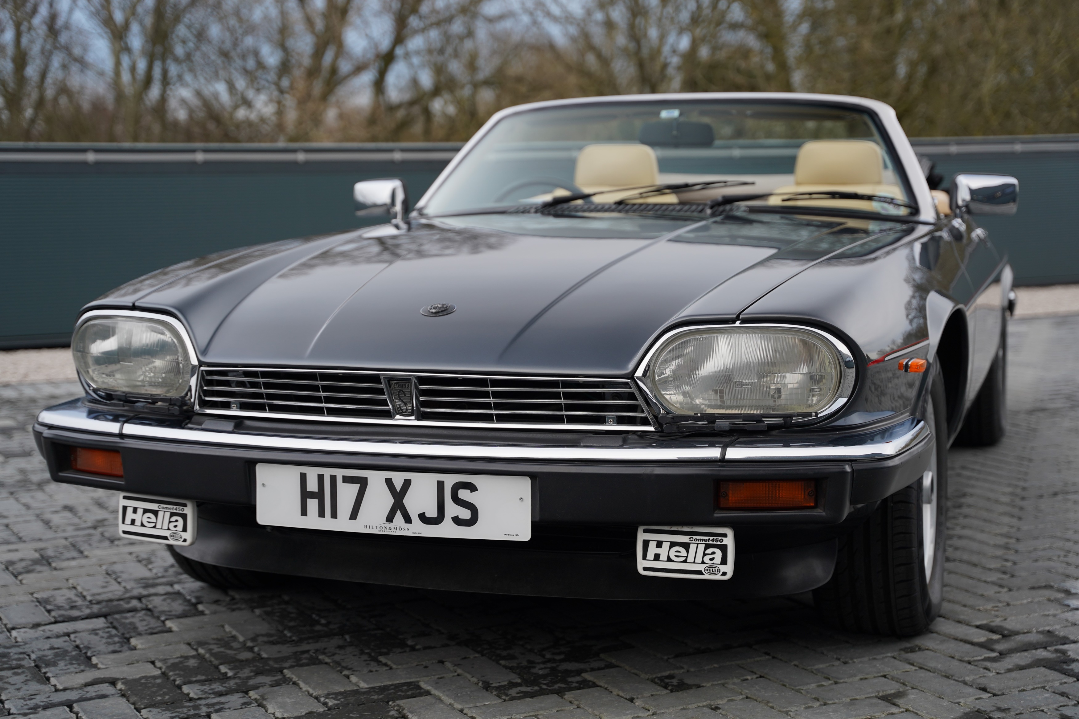 Lot 112 - 1990 Jaguar XJ-S V12 Convertible