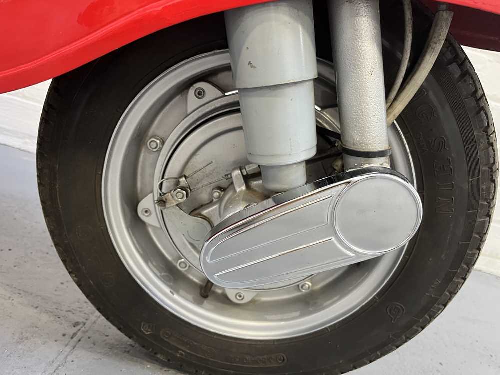 Lot 107 - 1966 Vespa SS180 Super Sport