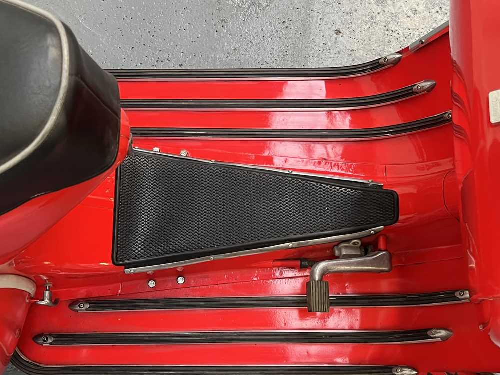 Lot 107 - 1966 Vespa SS180 Super Sport