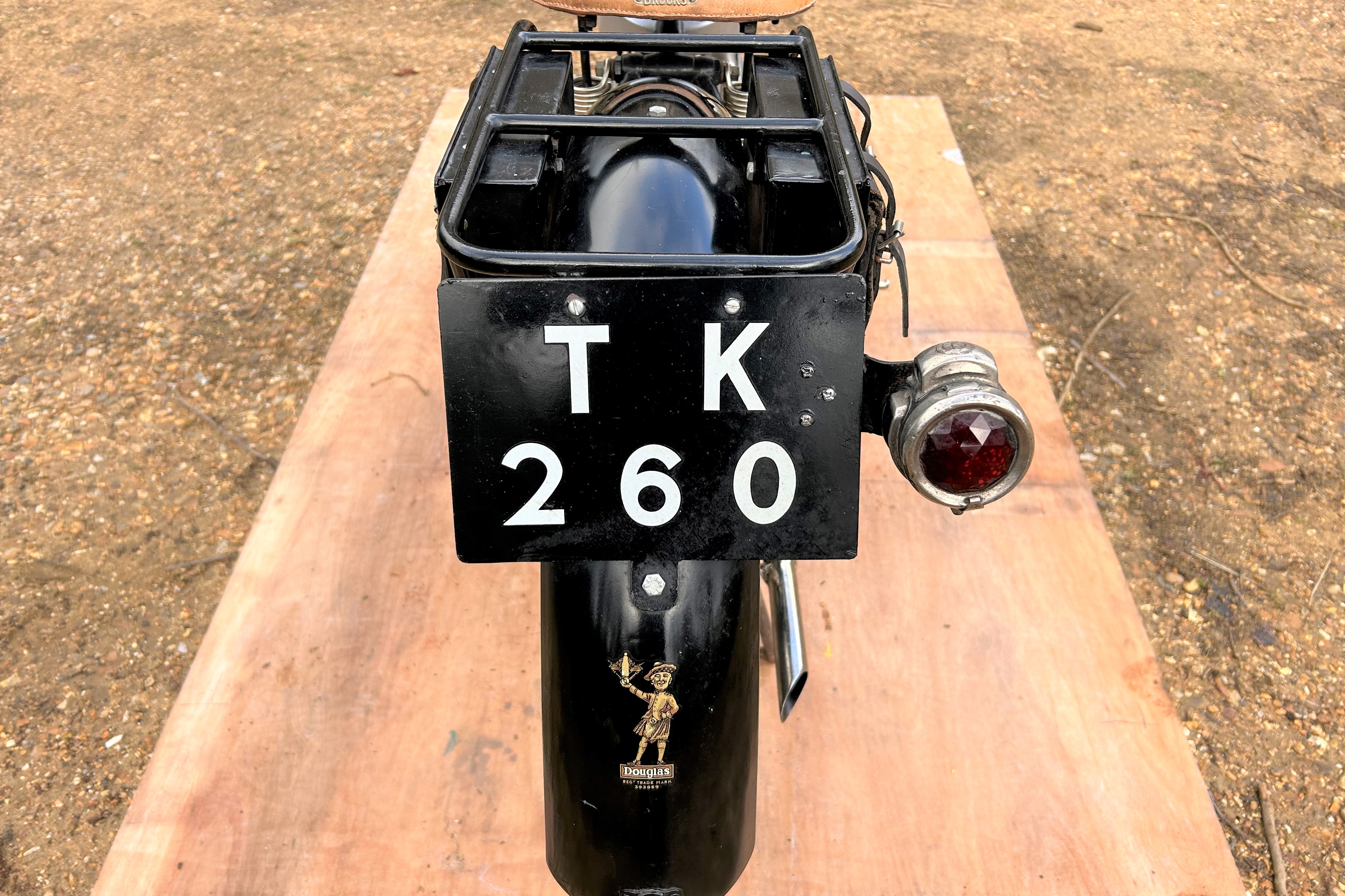 Lot 306 - 1928 Douglas EW