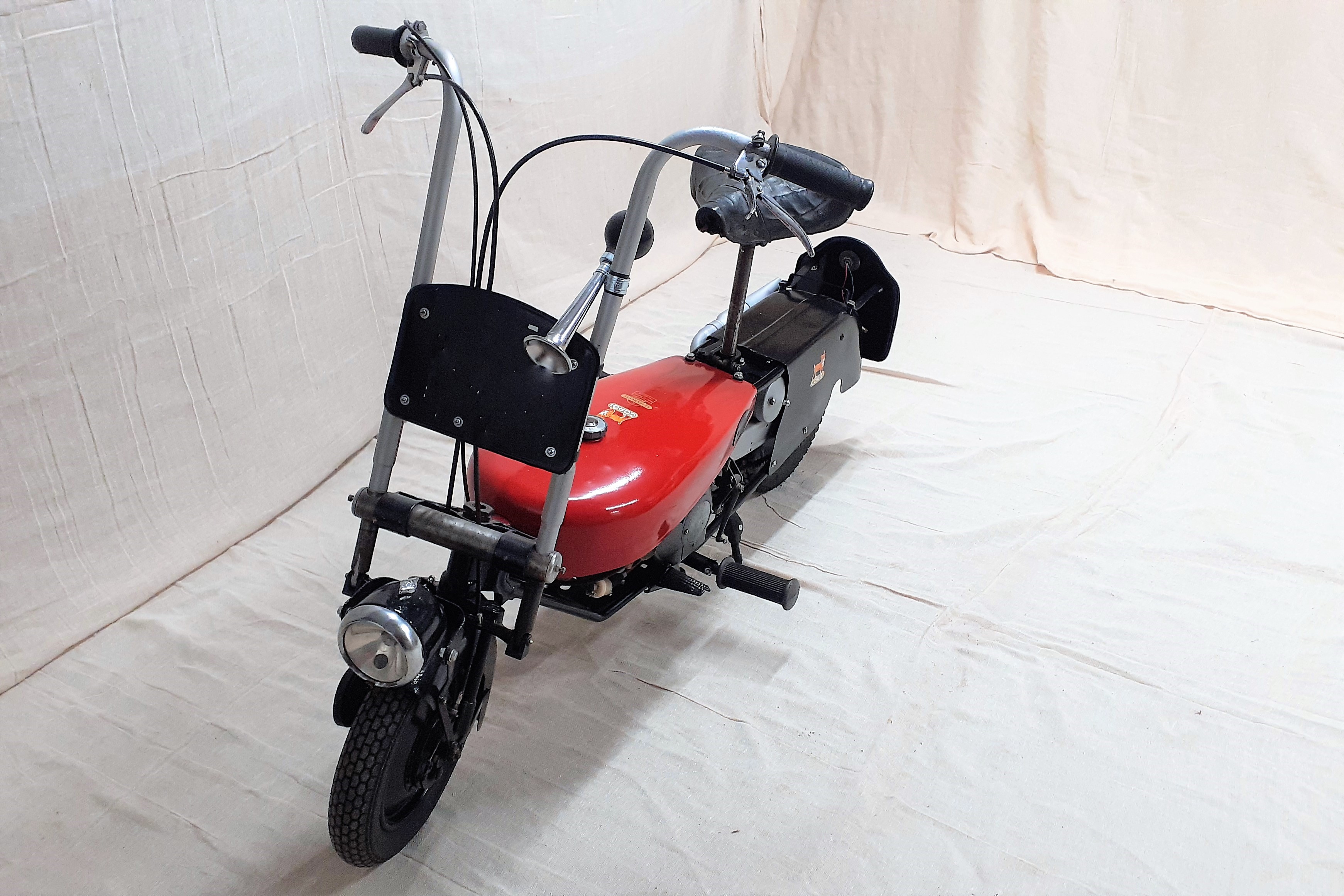 Lot 222 - 3x Corgi Motorcycles