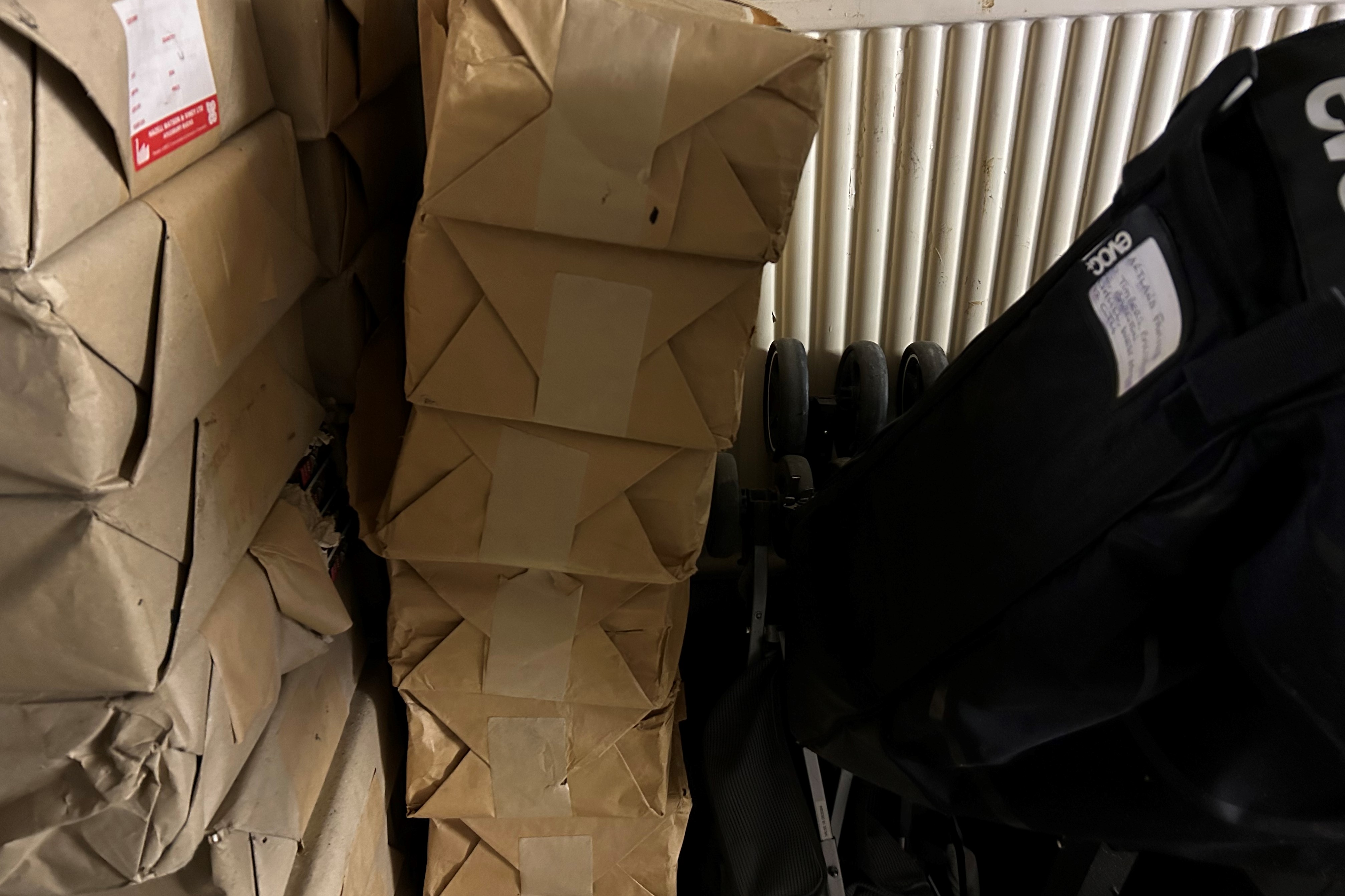 Lot 203 - 18 Boxes of the Book - 'Douglas' by Peter