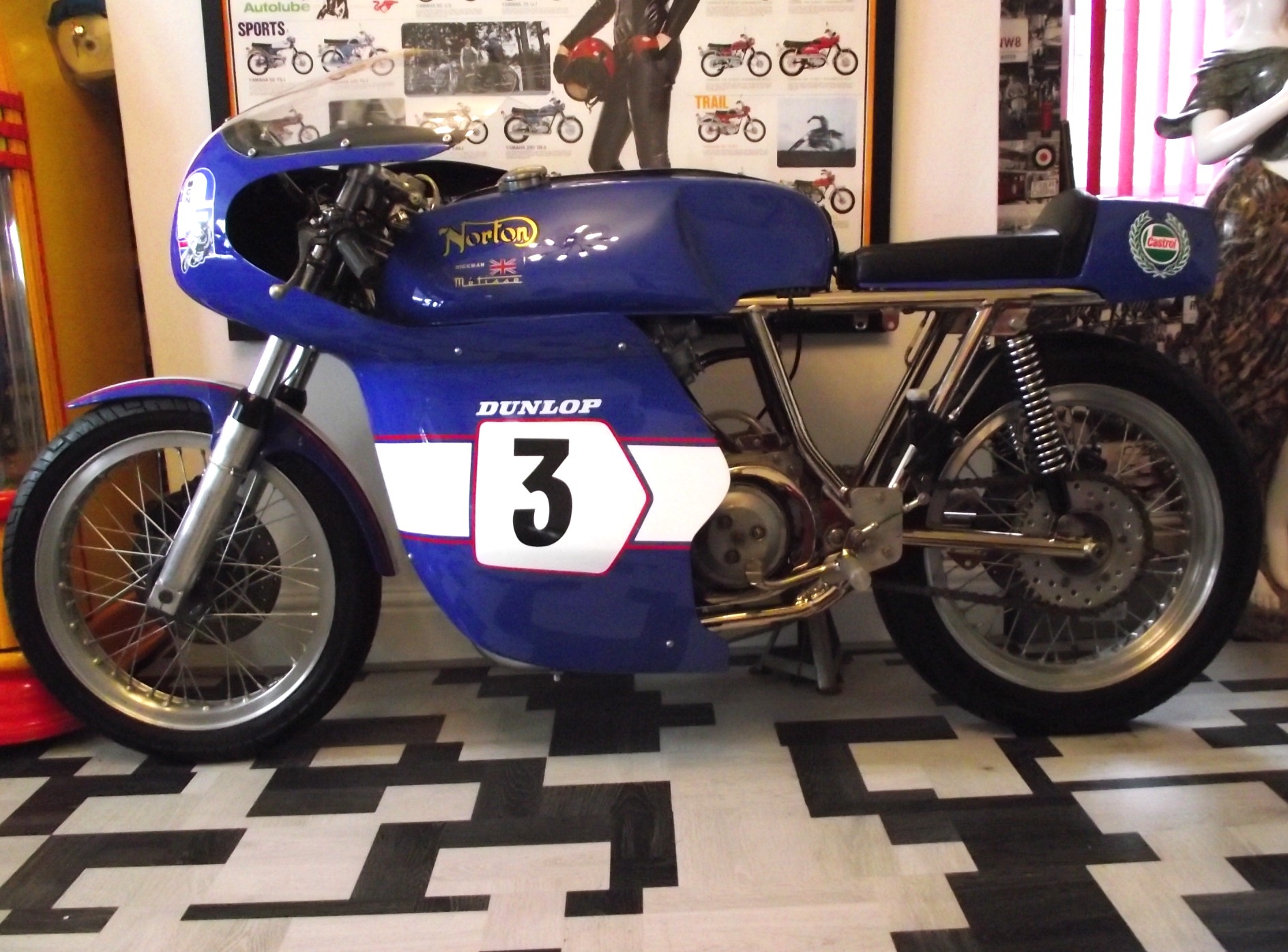 Lot 354 - 1973 Norton Rickman Metisse Racing