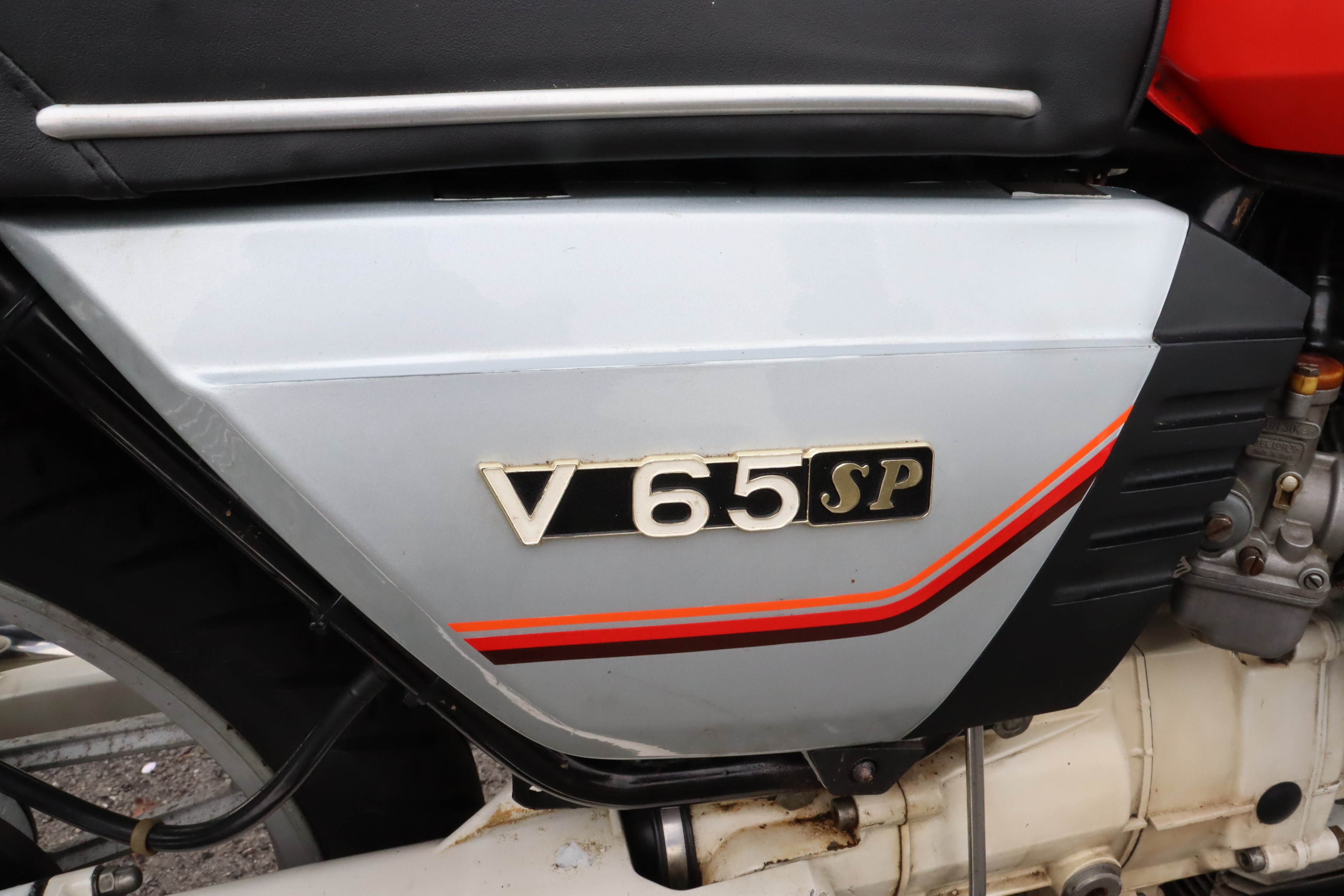 Lot 242 - 1982 Moto Guzzi V65