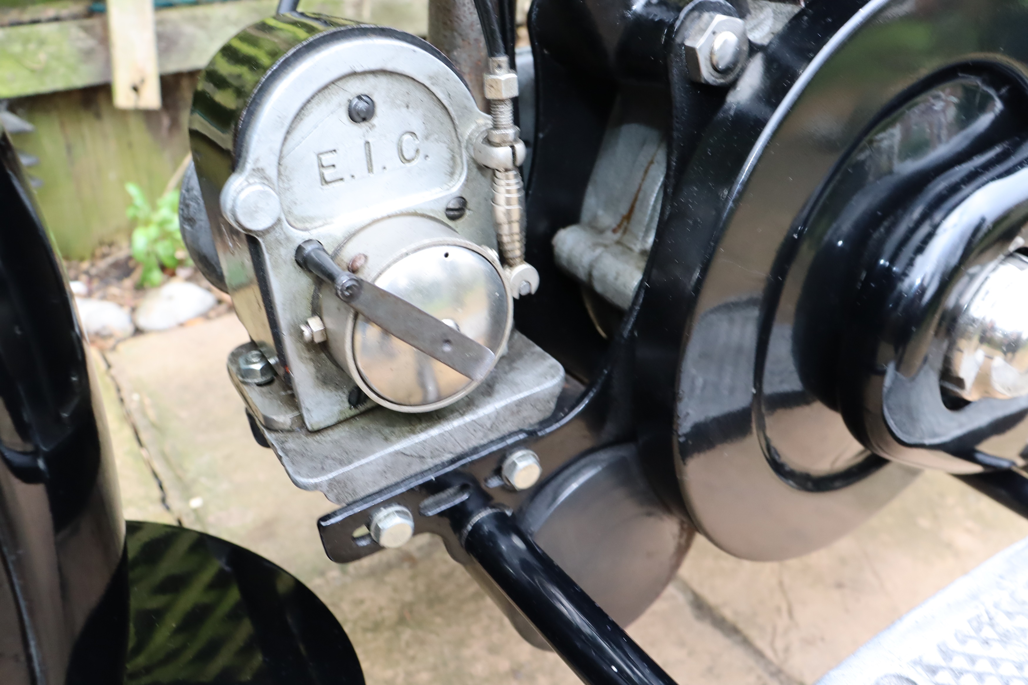 Lot 245 - 1922 Raleigh 2 ¾ HP Model 1