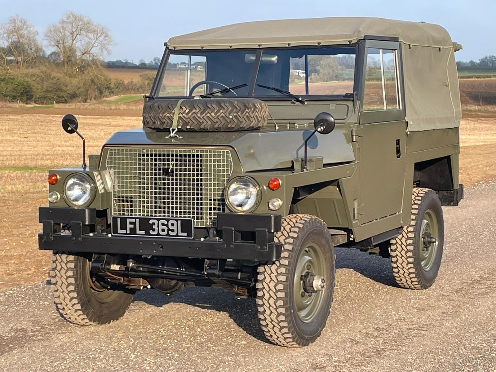 Lot 71 - 1972 Land Rover 88 Lightweight
