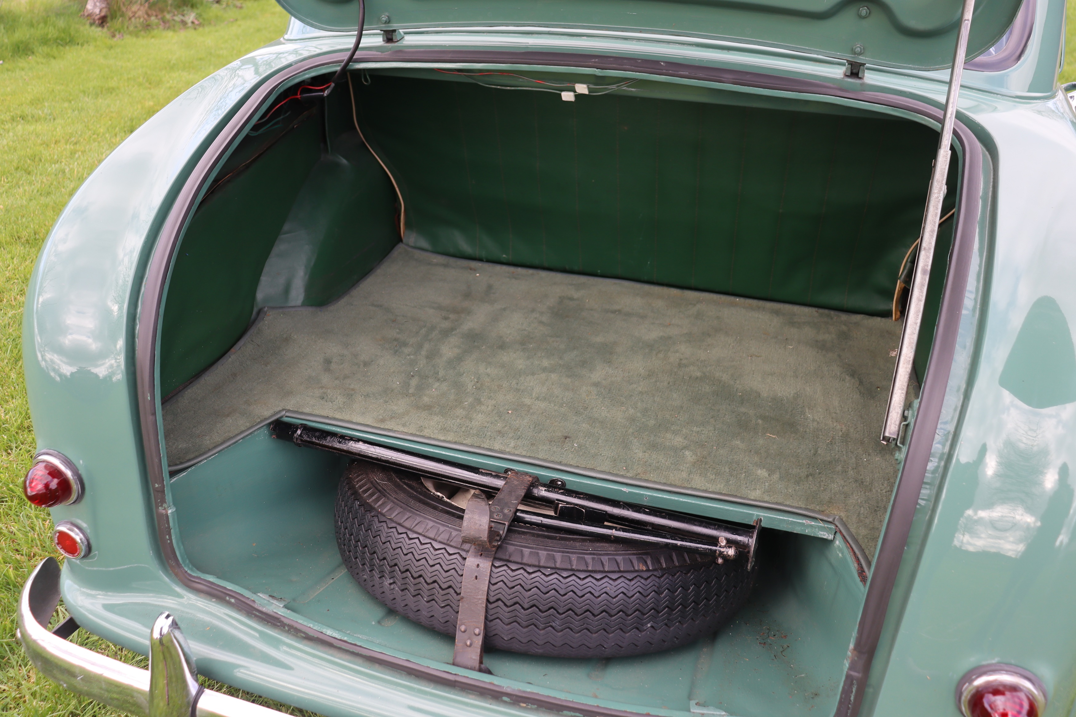 Lot 1 - 1958 Standard Ten Saloon