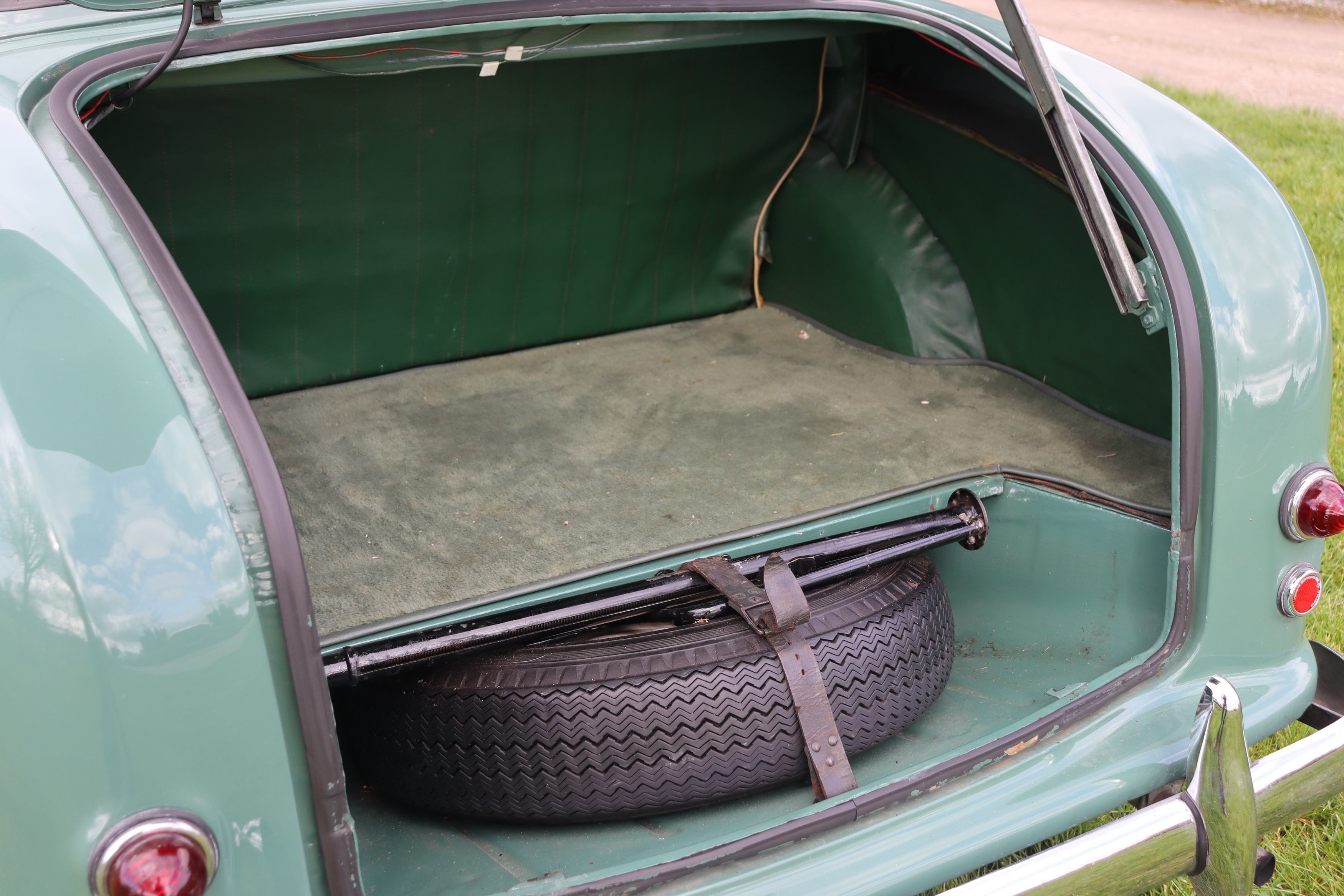 Lot 1 - 1958 Standard Ten Saloon