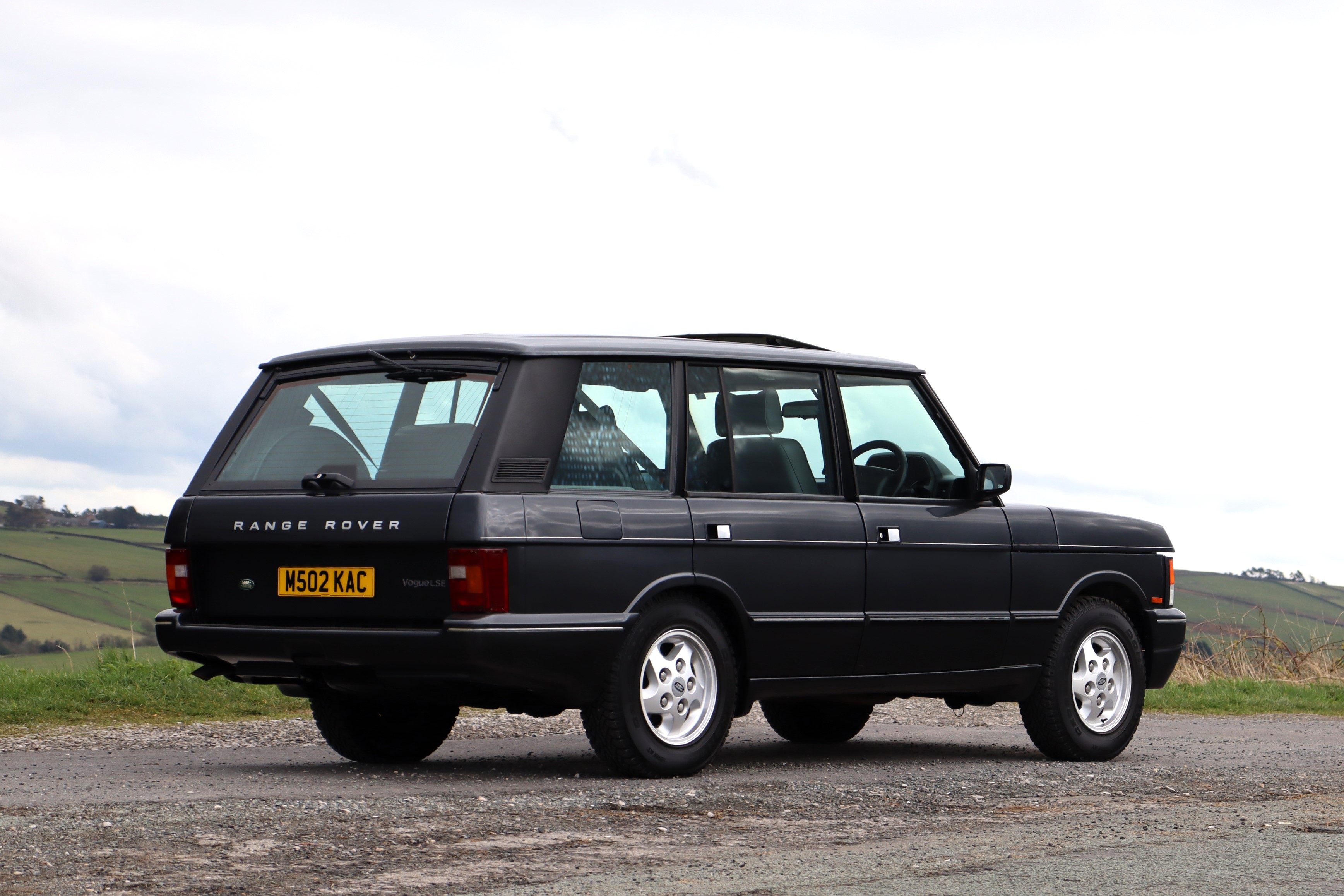 Lot 66 - 1995 Range Rover Classic Vogue LSE 4.2 Litre