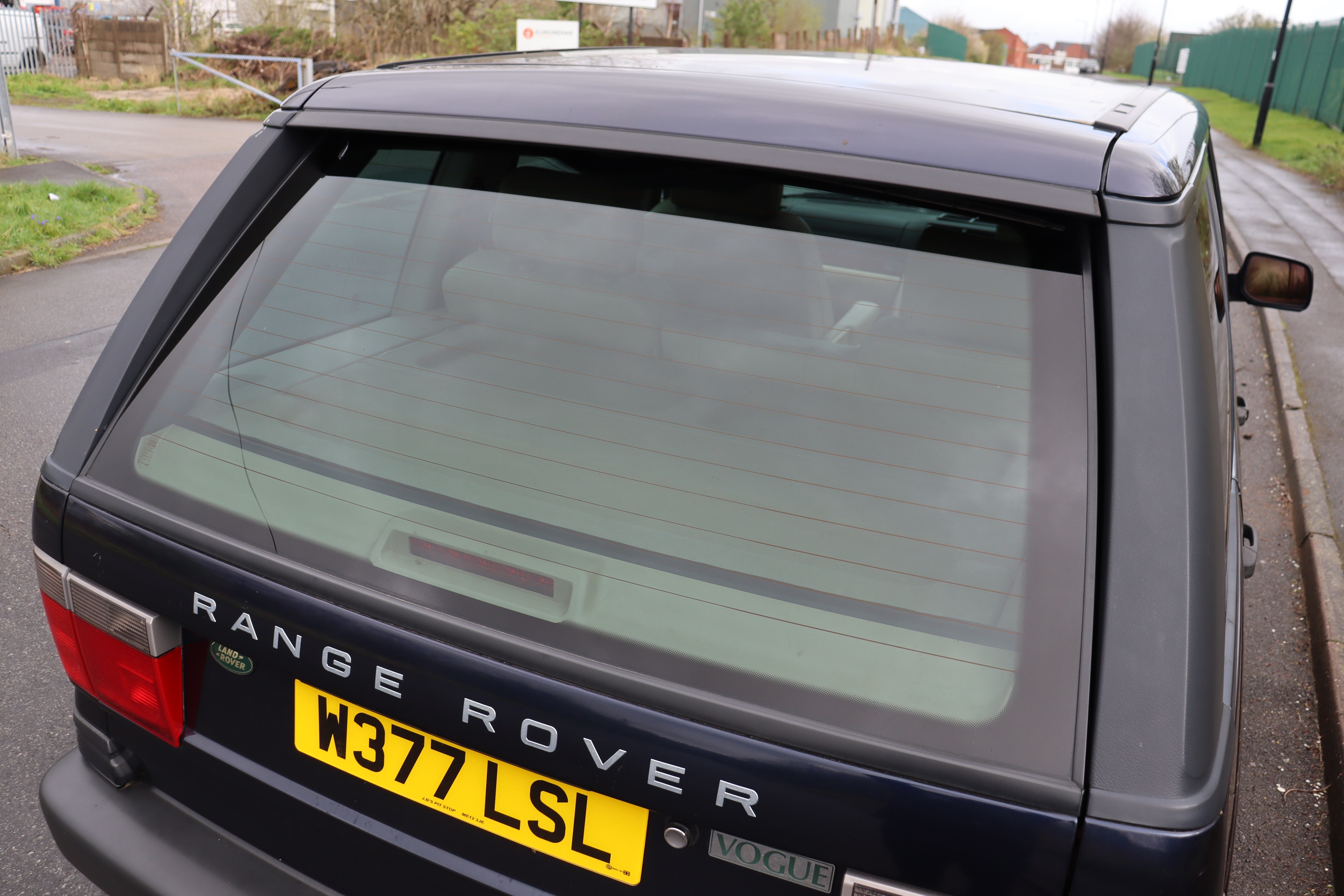 Lot 55 - 2000 Range Rover Vogue 4.6