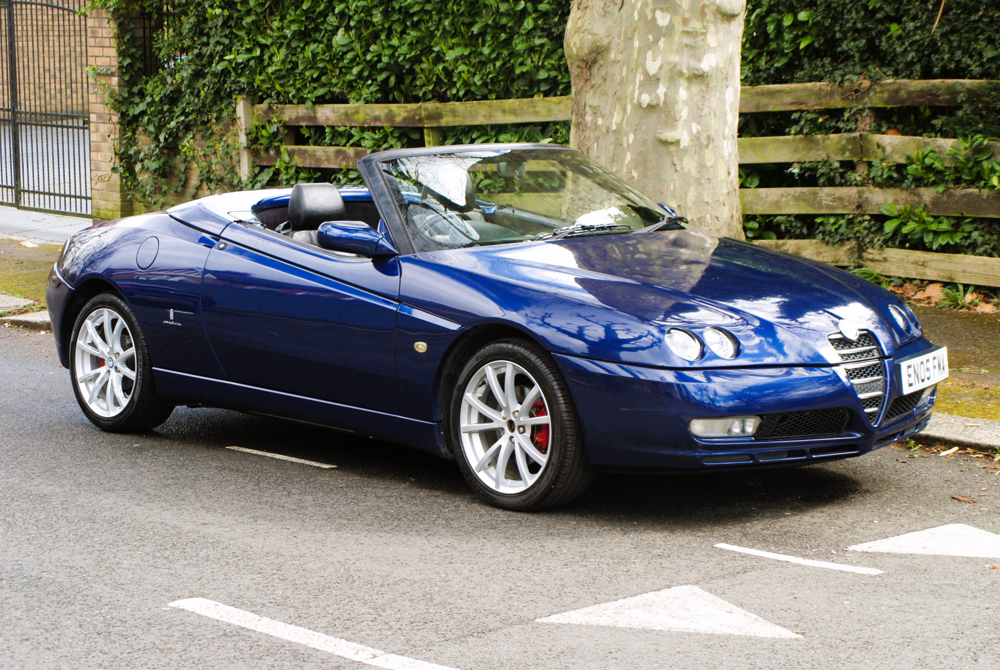 Lot 75 - 2005 Alfa Romeo Spider JTS Lusso
