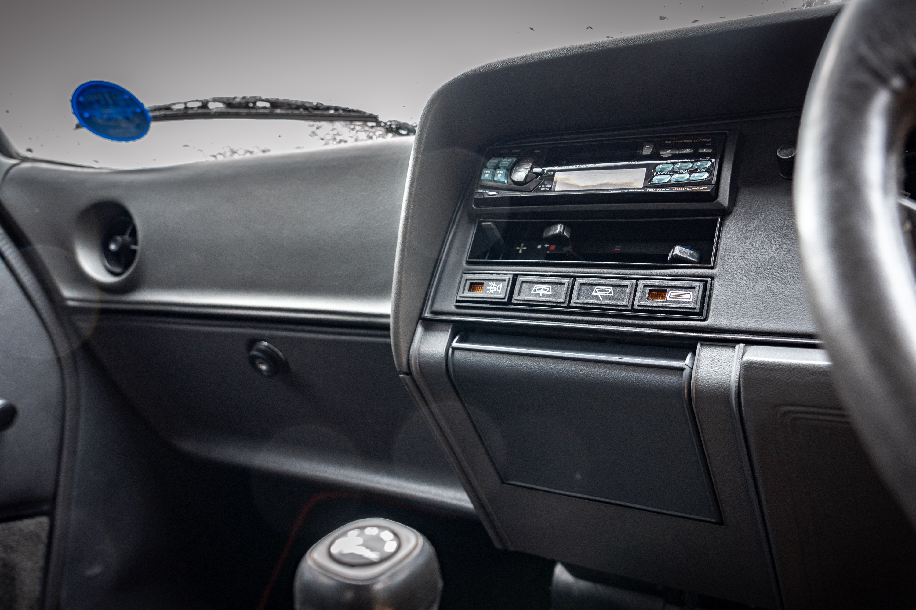 Lot 12 - 1985 Ford Capri Laser 2.0 Litre