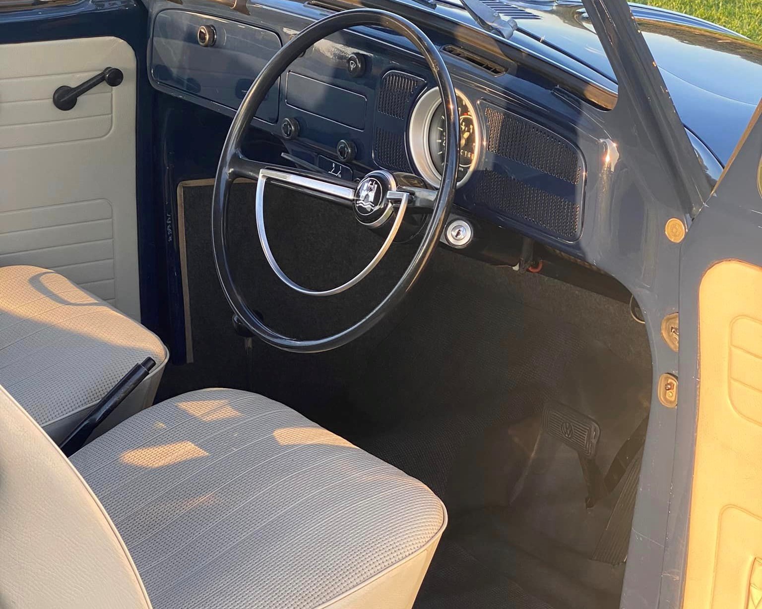 Lot 46 - 1970 VW Beetle 1300 Semi-Auto