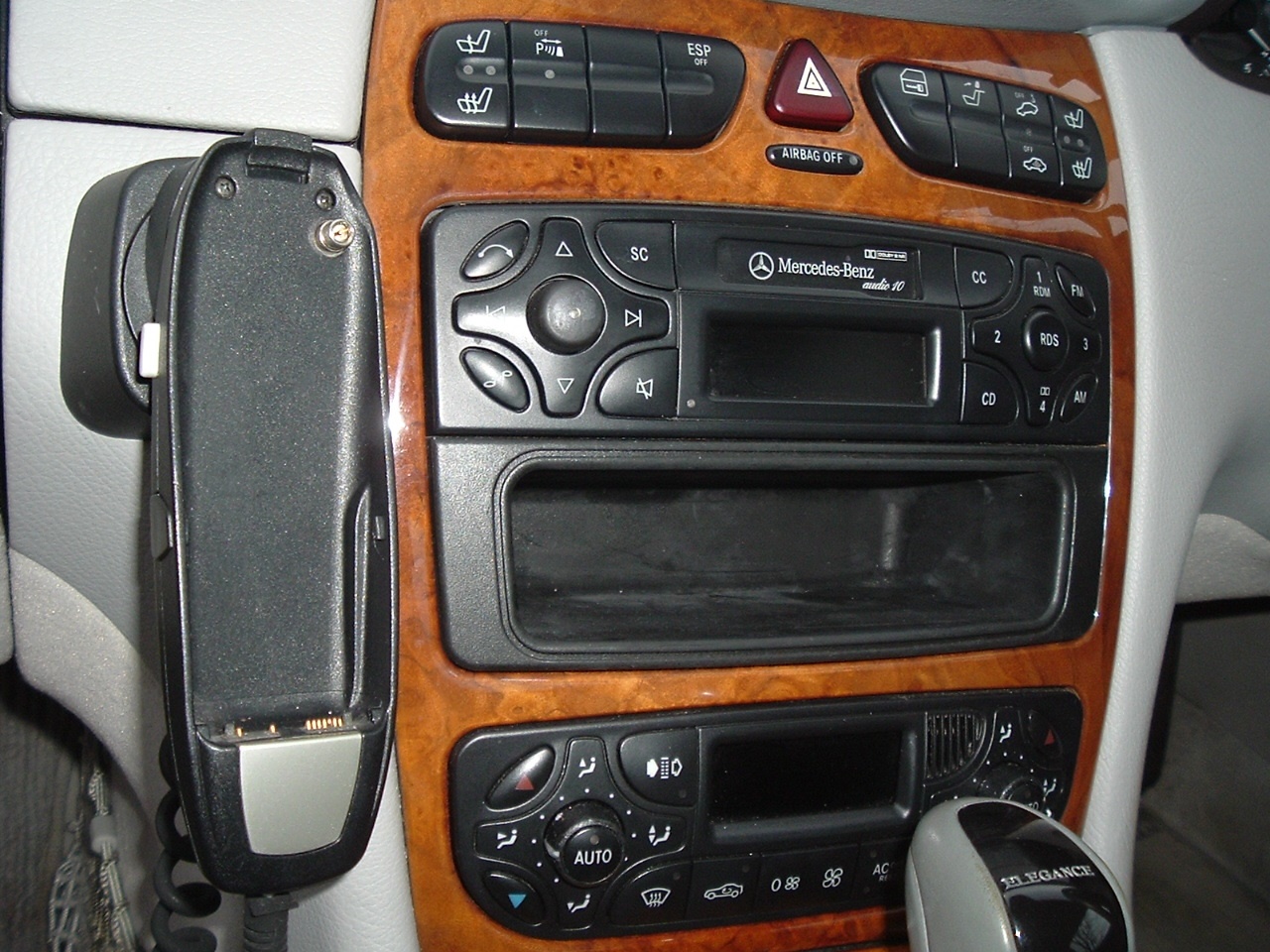 Lot 42 - 2002 Mercedes-Benz CLK 500 Elegance