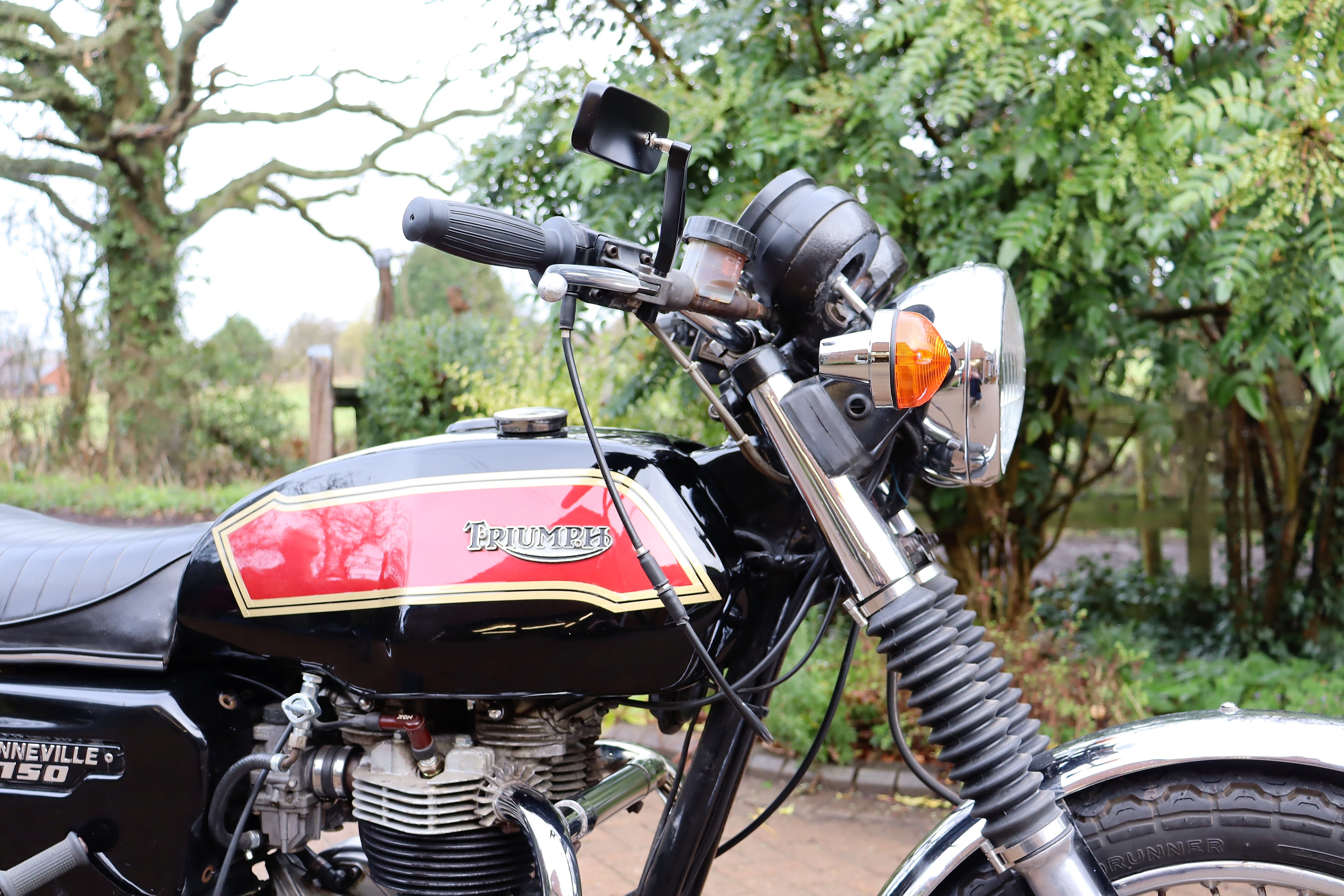 Lot 184 - 1980 Triumph T140