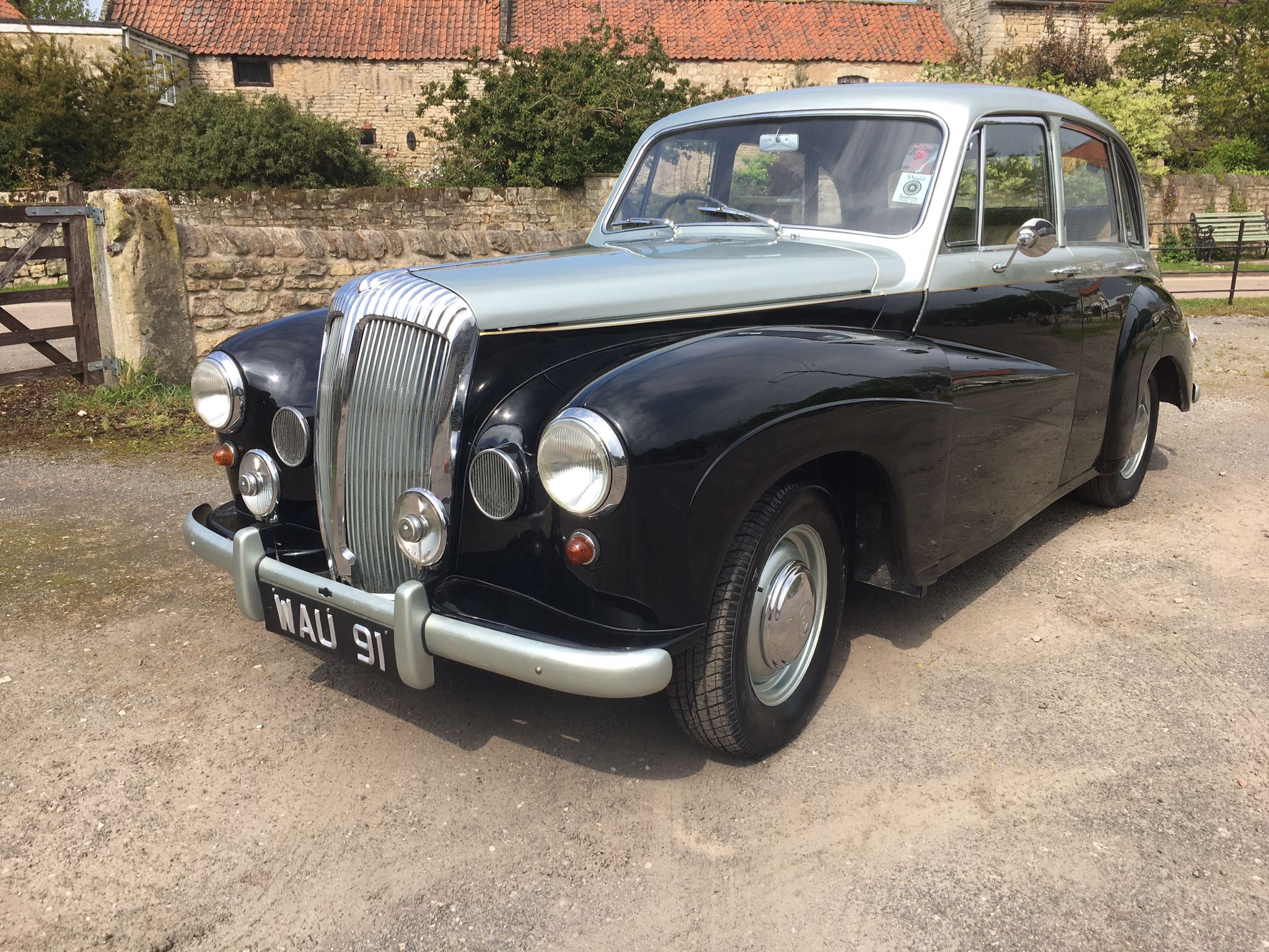 Lot 3 - 1955 Daimler Conquest Century