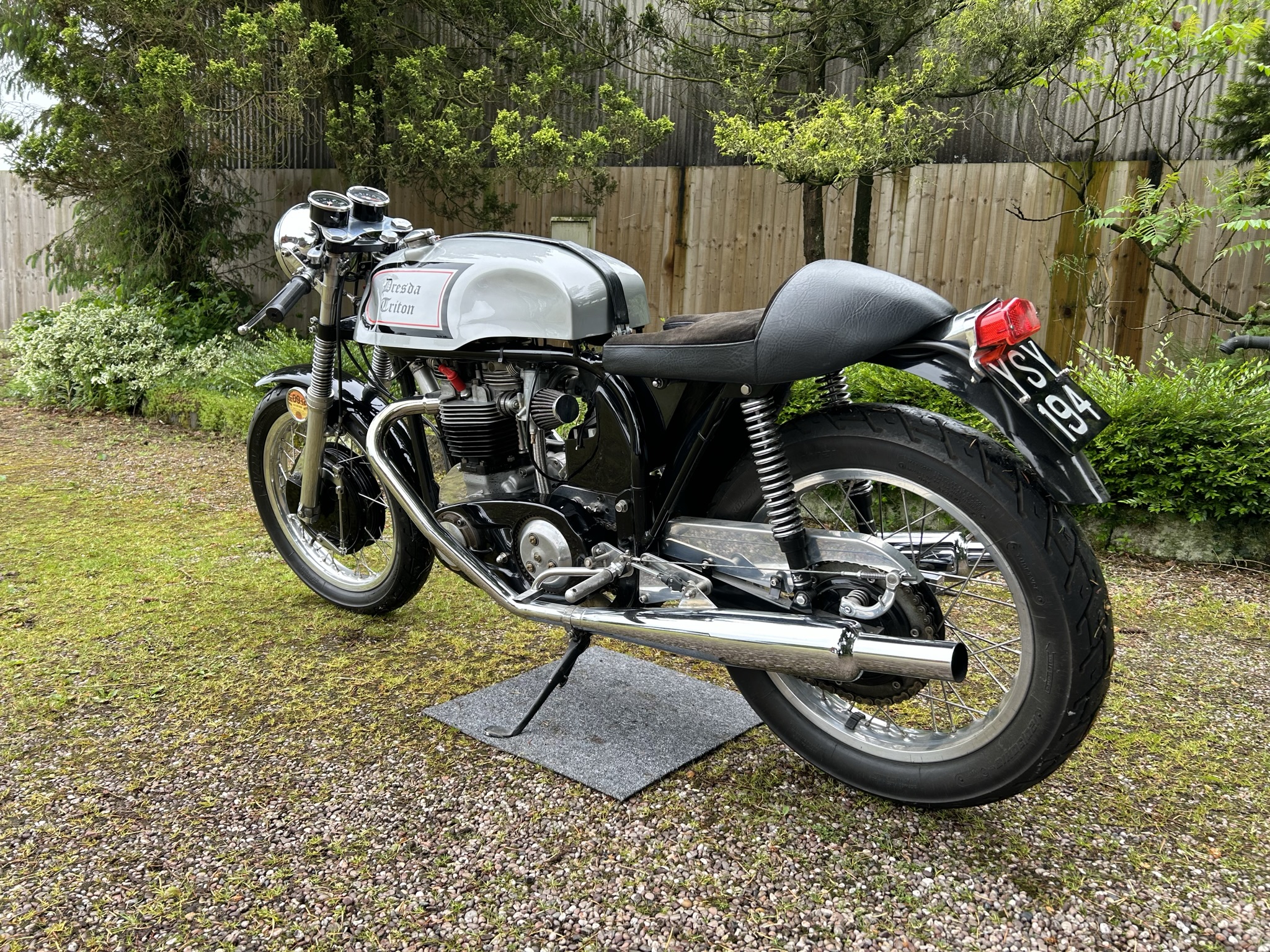 Lot 264 - 1962 Dresda Triton 750