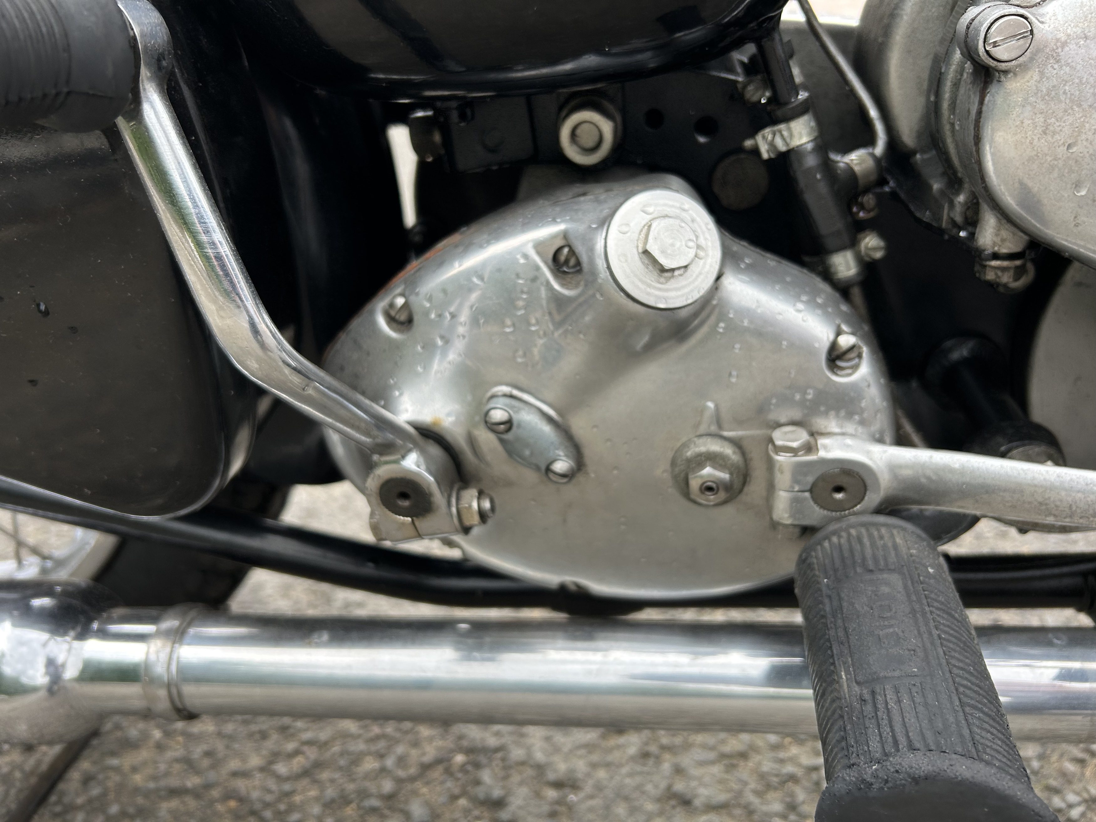 Lot 281 - 1952 Ariel VHA Red Hunter