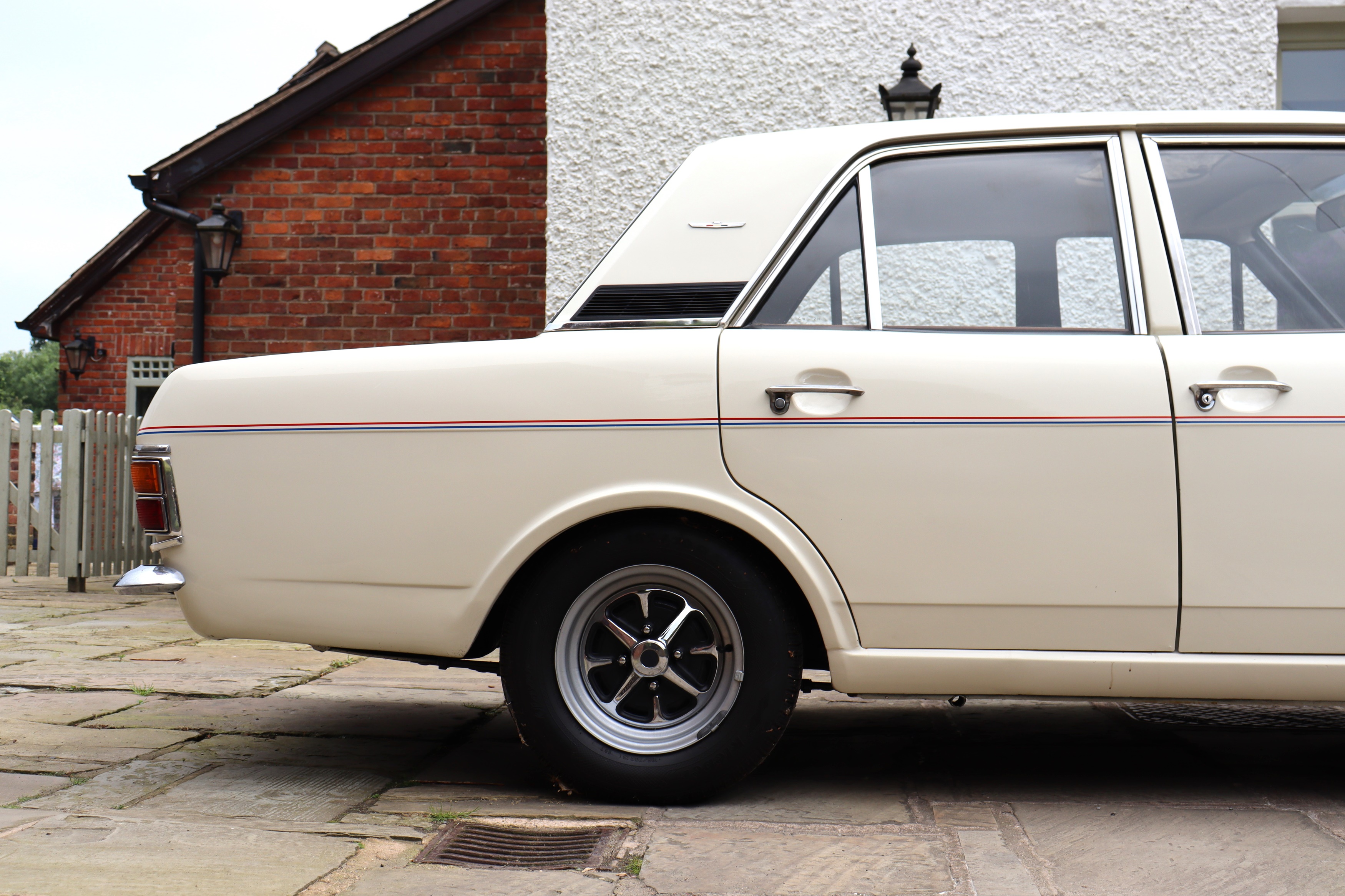 Lot 102 - 1970 Ford Cortina 1600E 'World Cup'