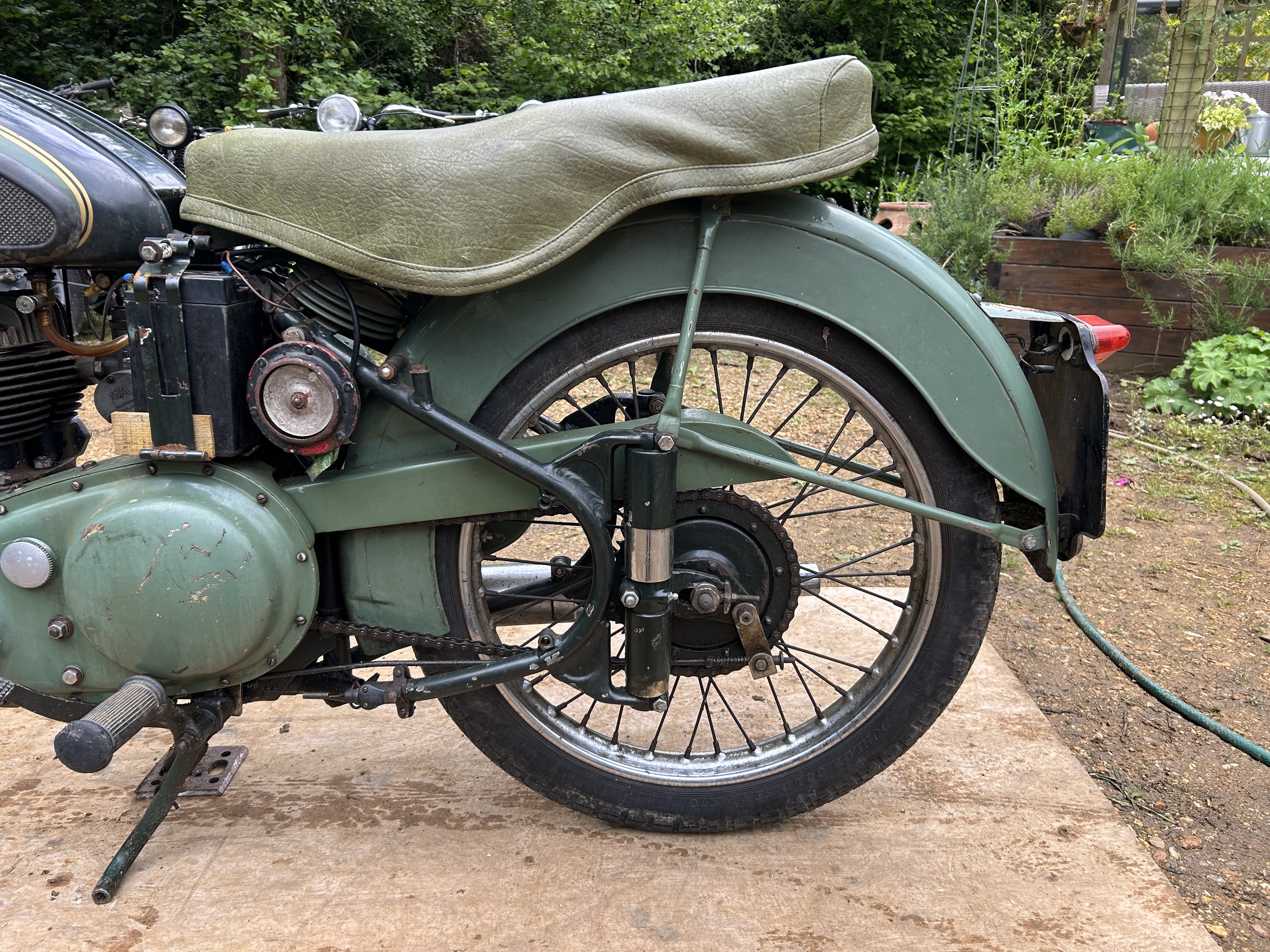 Lot 275 - 1953 BSA C10L