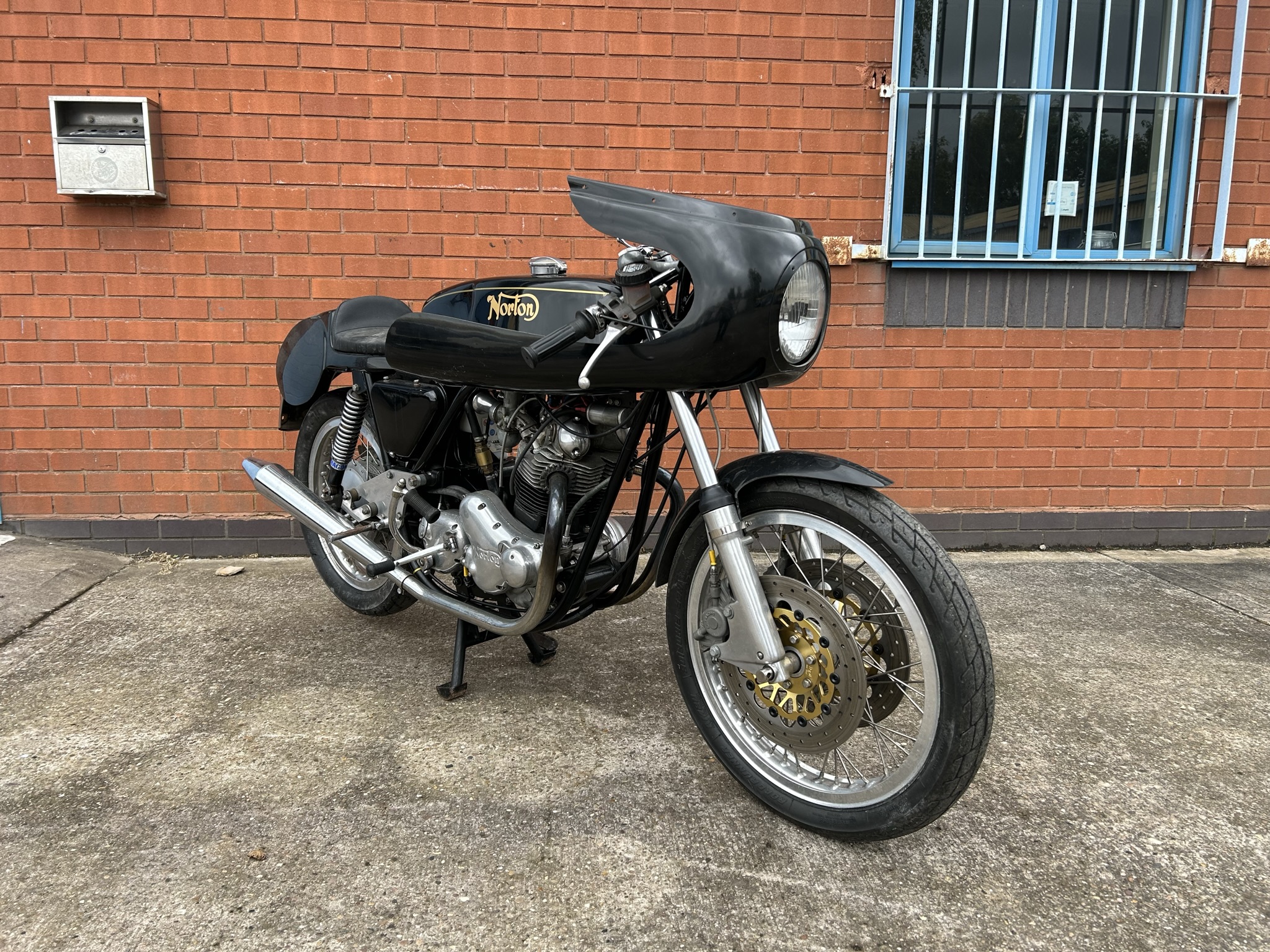 Lot 174 - 1971 Norton Norvil Commando 920