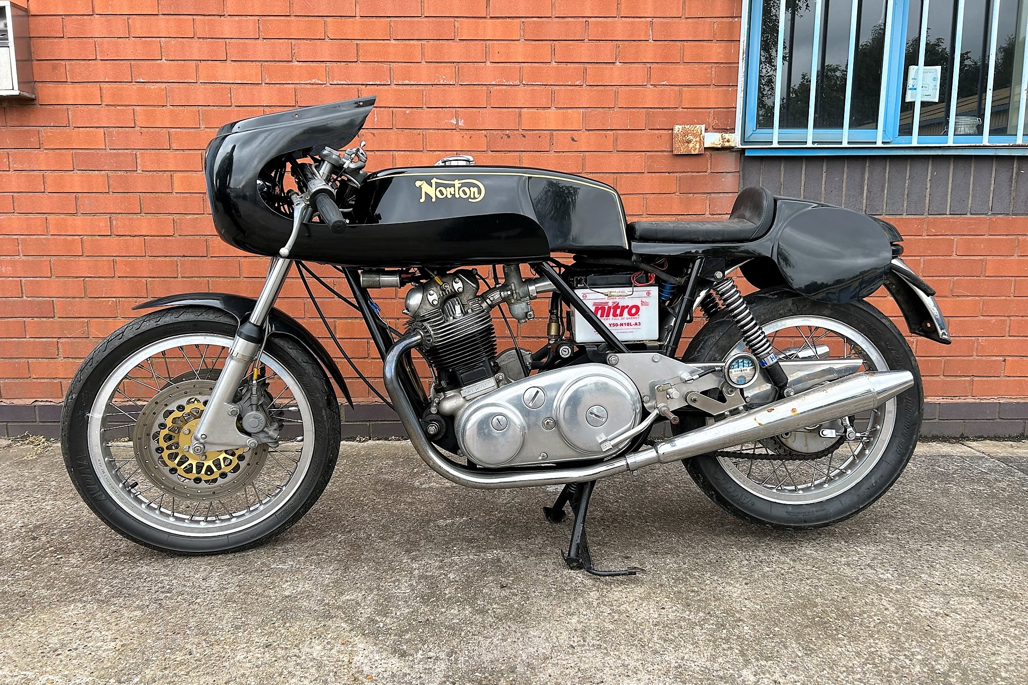 Lot 174 - 1971 Norton Norvil Commando 920
