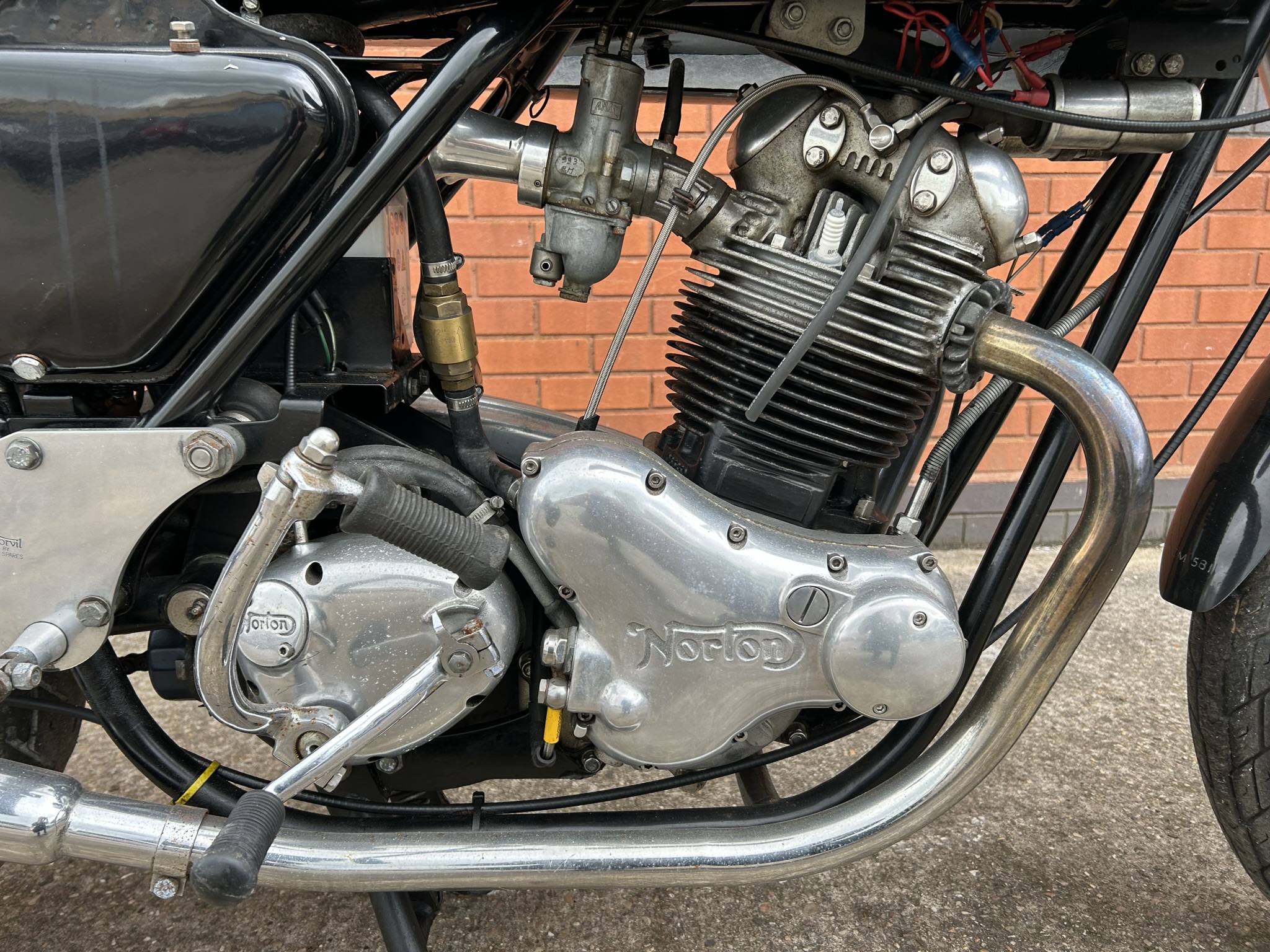 Lot 174 - 1971 Norton Norvil Commando 920