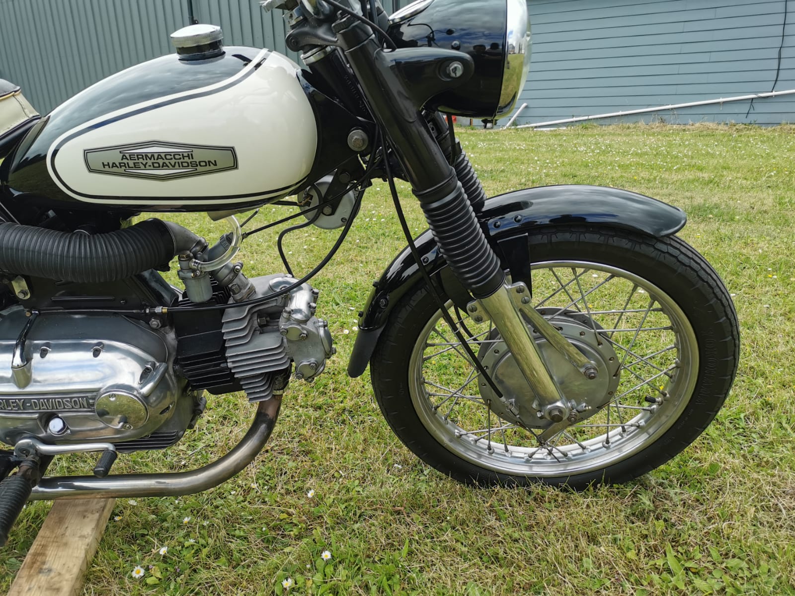 Lot 110 - 1966 Harley Davidson Sprint