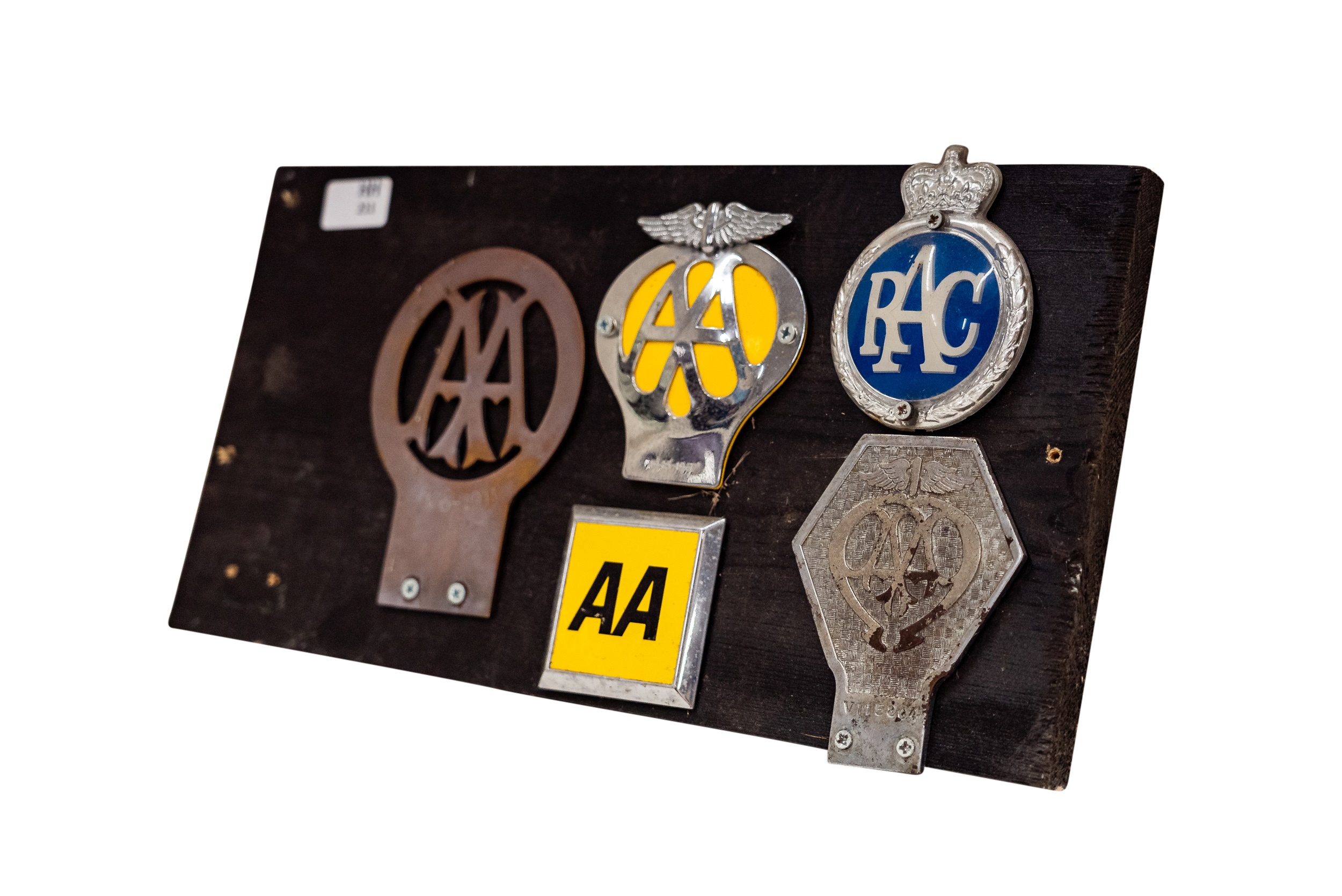 Lot 211 - Mounted Display of AA and RAC Badges