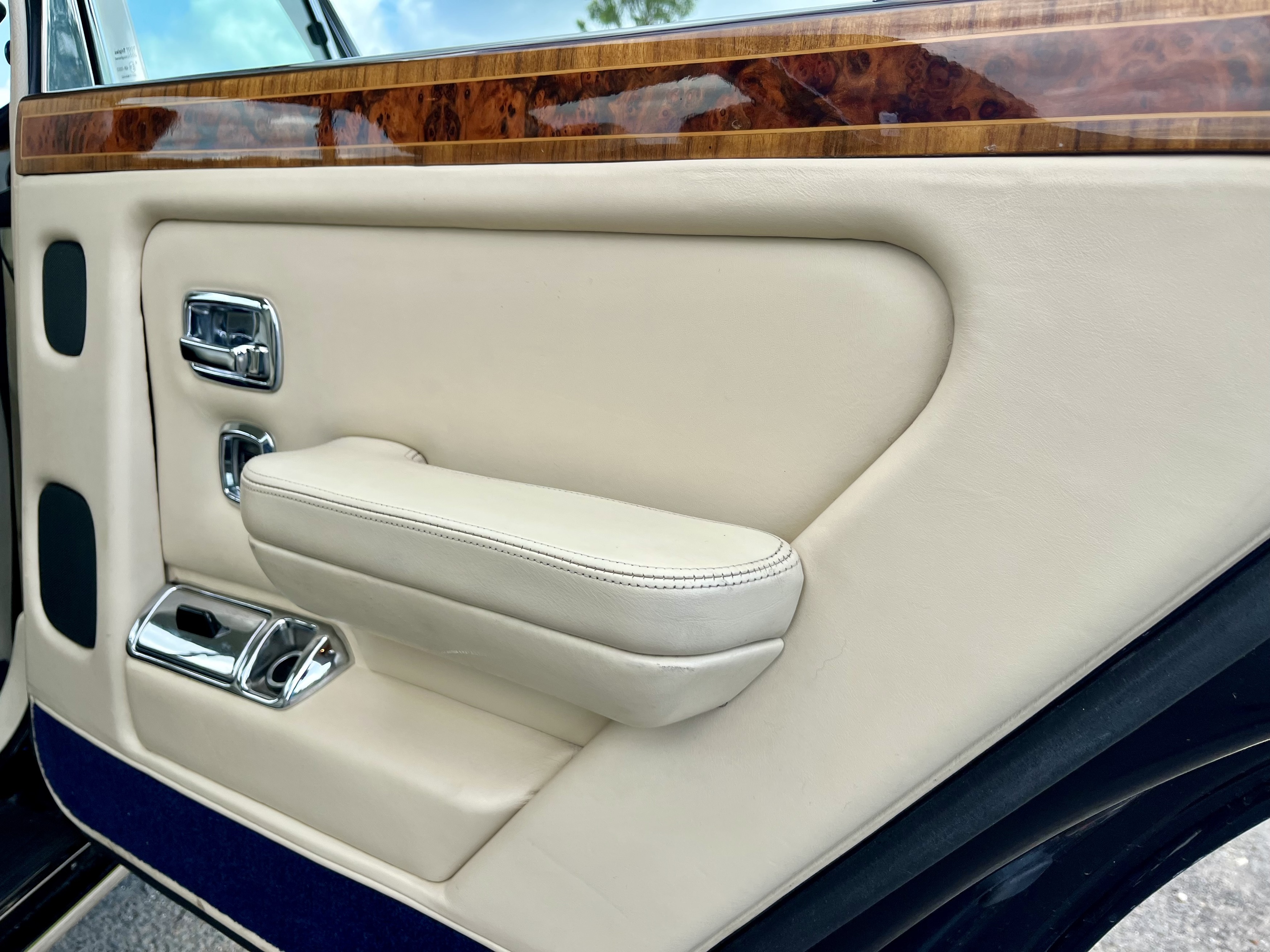 Lot 45 - 1990 Rolls-Royce Silver Spirit II
