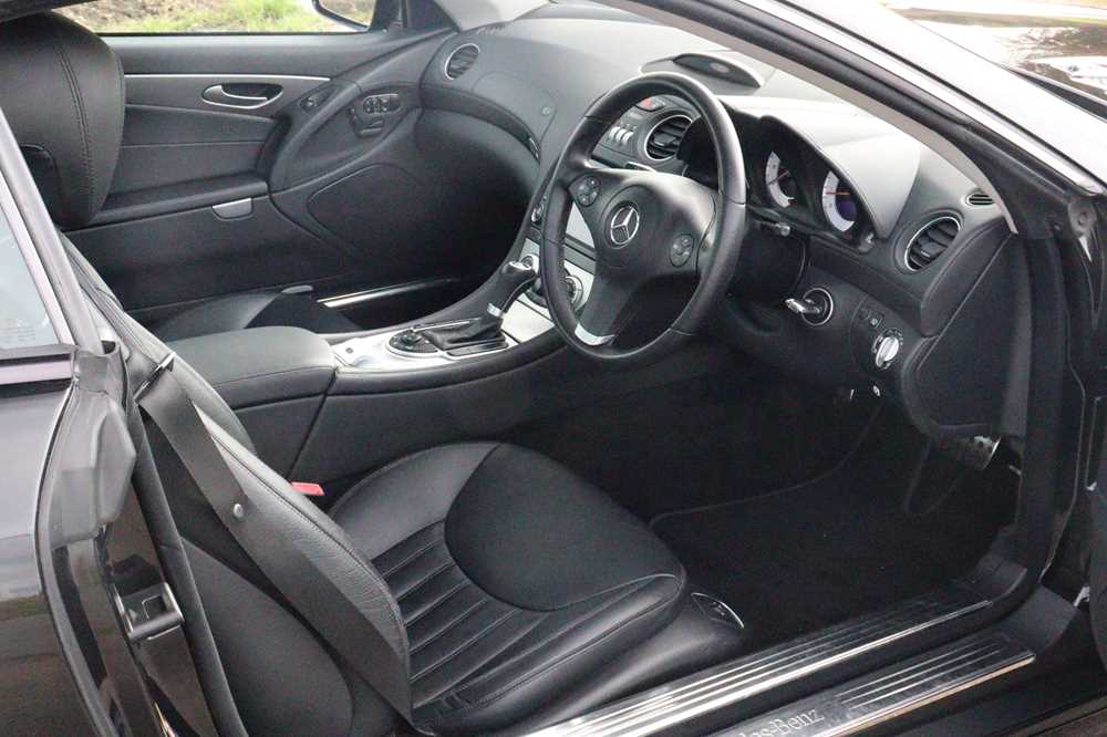 Lot 8 - 2009 Mercedes-Benz SL 350