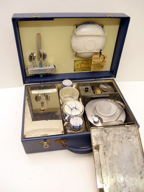 Lot 365 - Sirram Four Person Tea Set