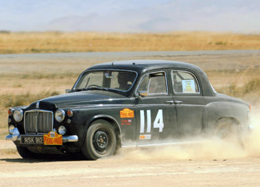 Lot 17 - 1960 Rover P4 80
