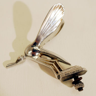 Lot 302 - MG 'Midge' Mascot