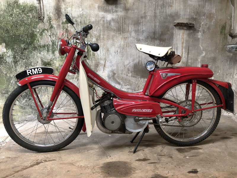 Lot 87 - 1969 Raleigh RM9 Ultramatic